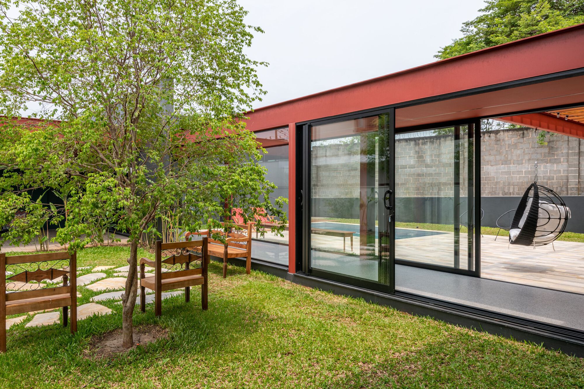 Galeria de Casa Plana / LOZÍ - 21