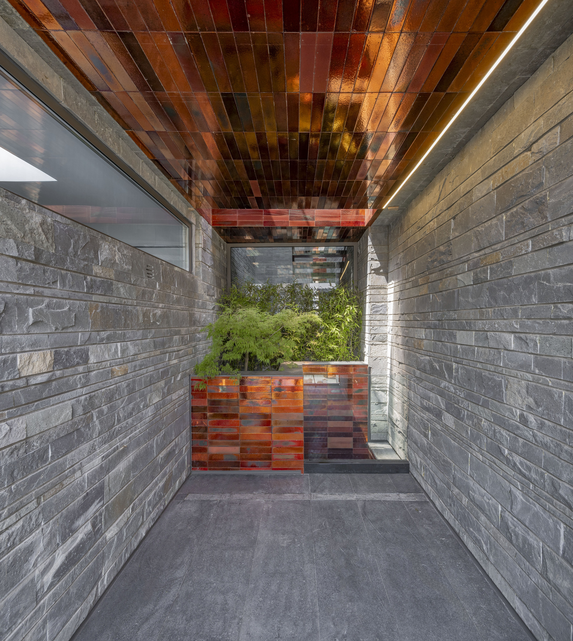 Gallery of Darya Residential Building / Hooba Design - 8