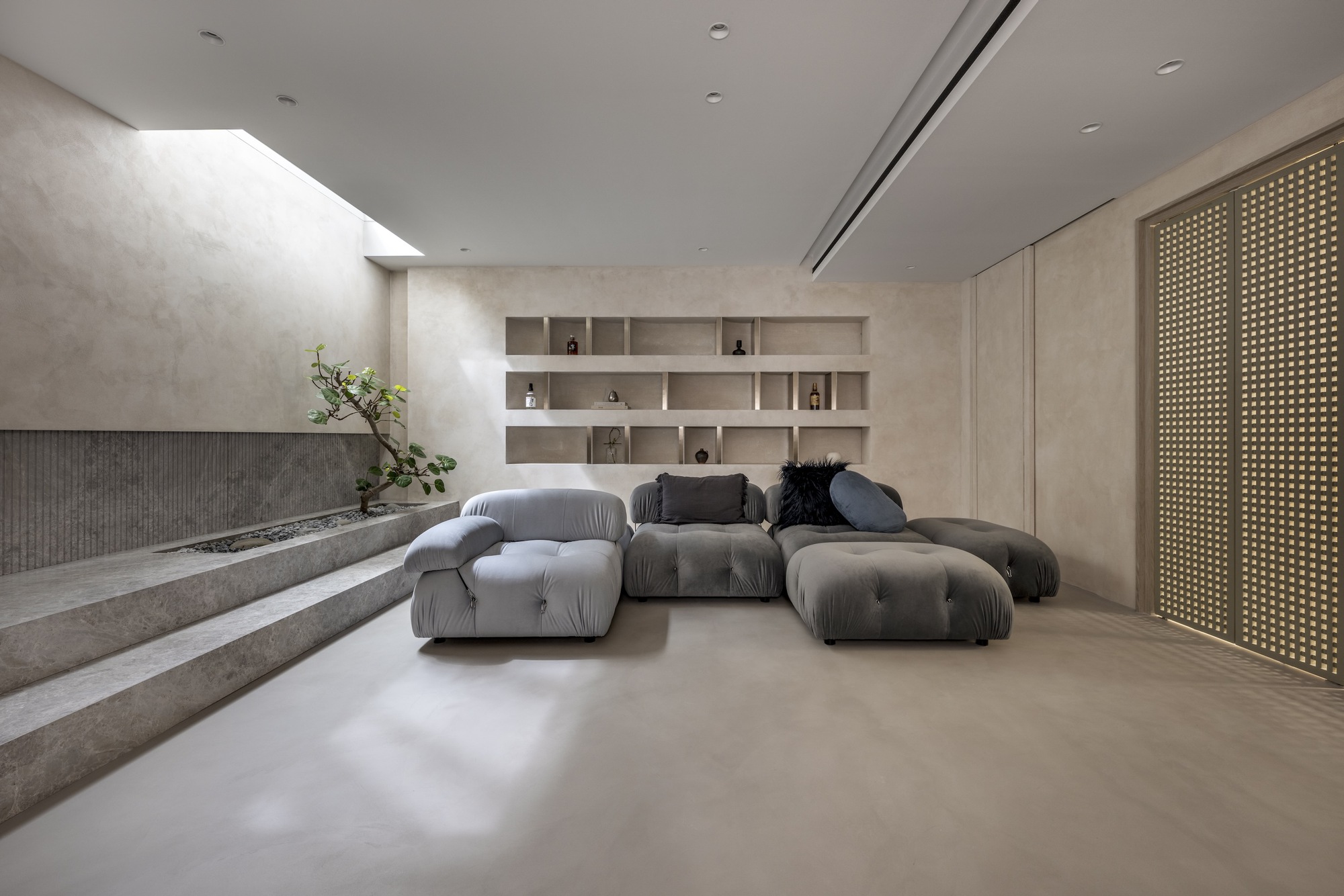 Gallery of House LU / KC Design Studio - 4