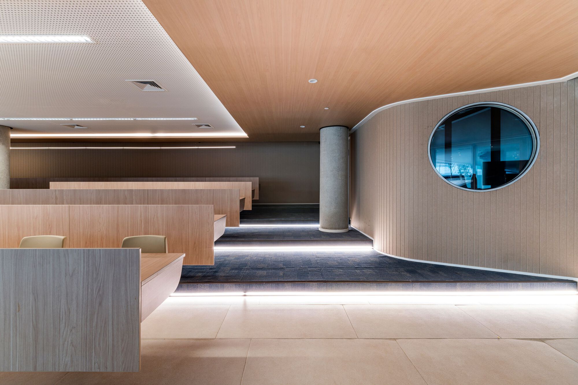 Galeria de Galapagos Capital Headquarters / Perkins&Will - 35
