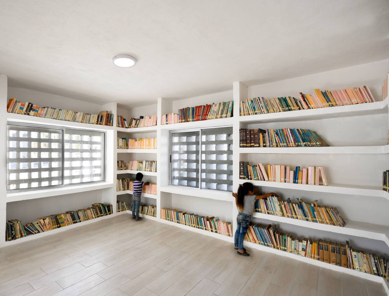 Gallery of Libraries for Children: Dynamism, Flexibility, and ...