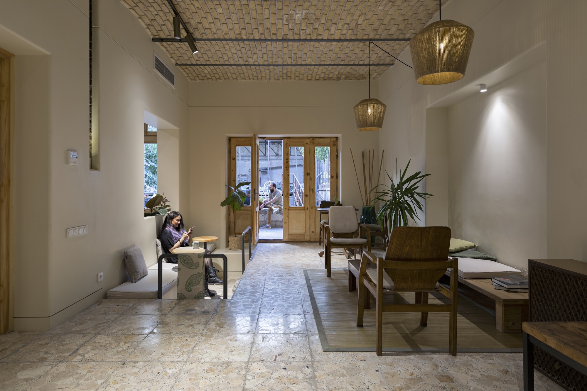 Gallery of Tamrin Space / Cando Archineering Group - 10