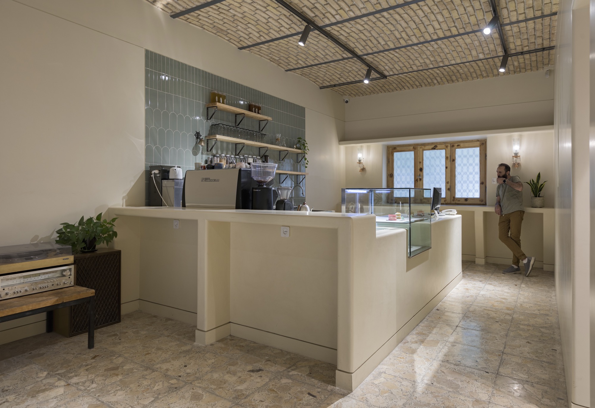 Gallery of Tamrin Space / Cando Archineering Group - 12