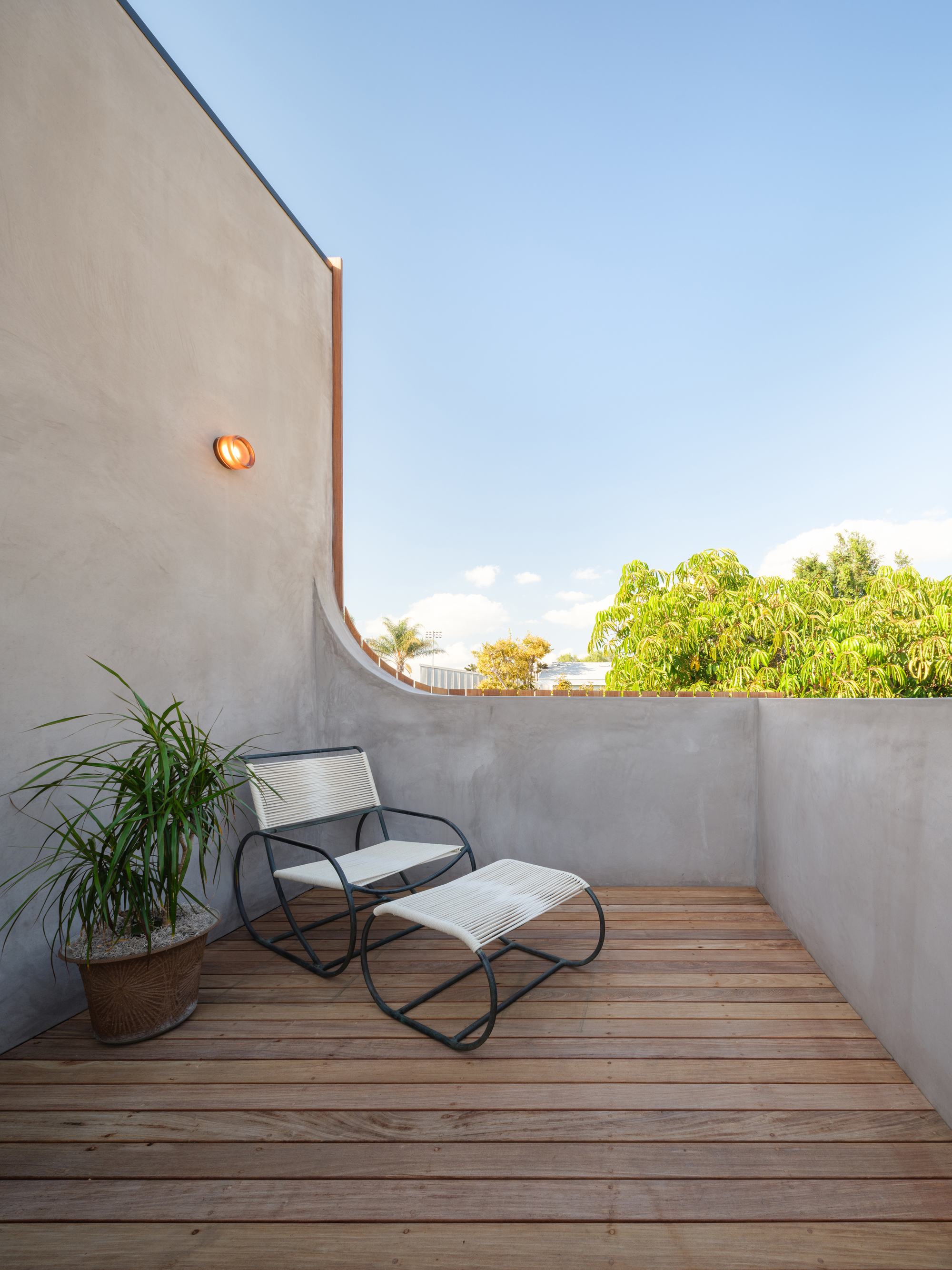 Gallery of The Offset Adu Residence / Byben - 5