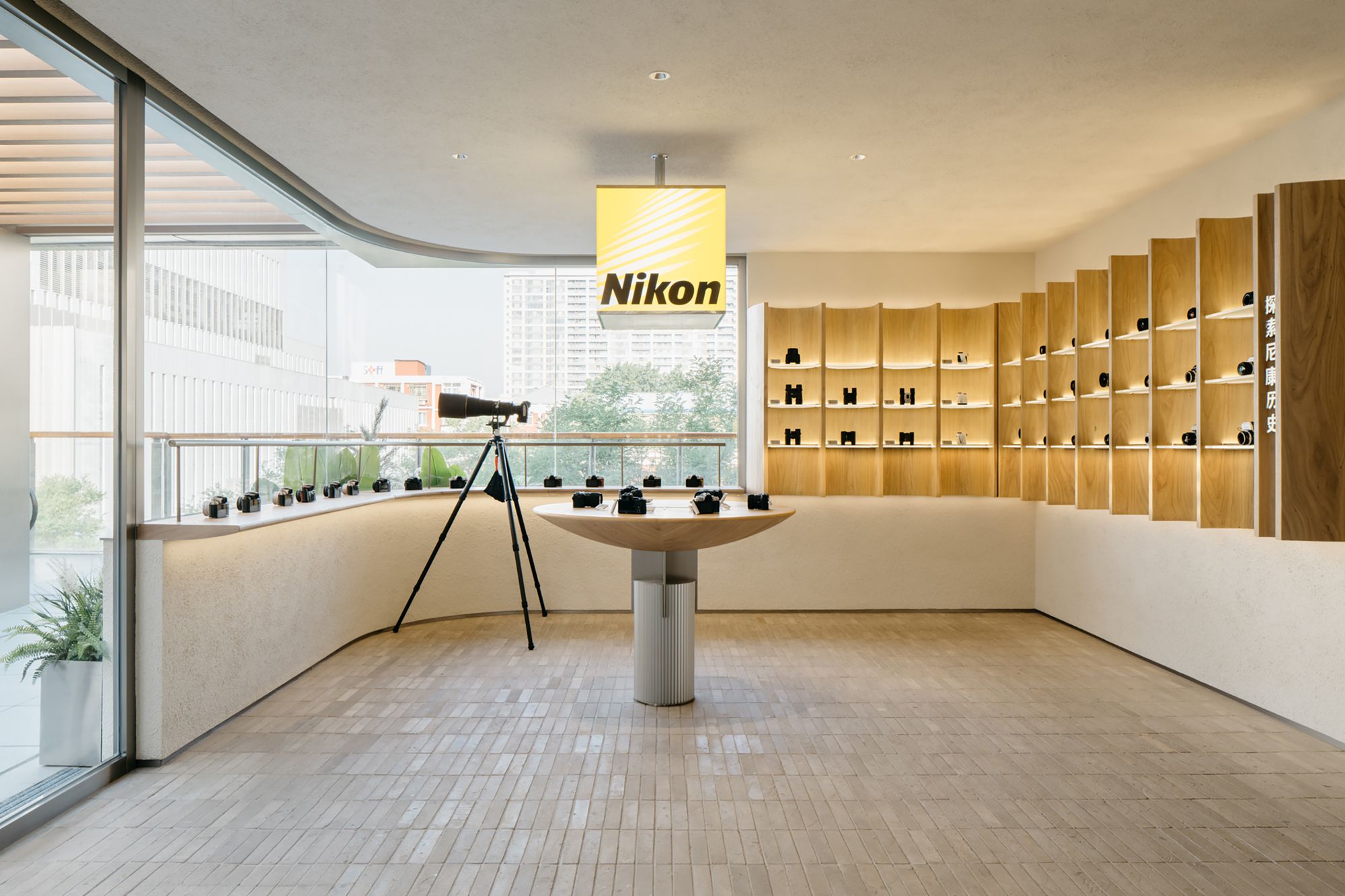 画廊 尼康直营店·北京三里屯太古里店 / Lukstudio芝作室 - 4