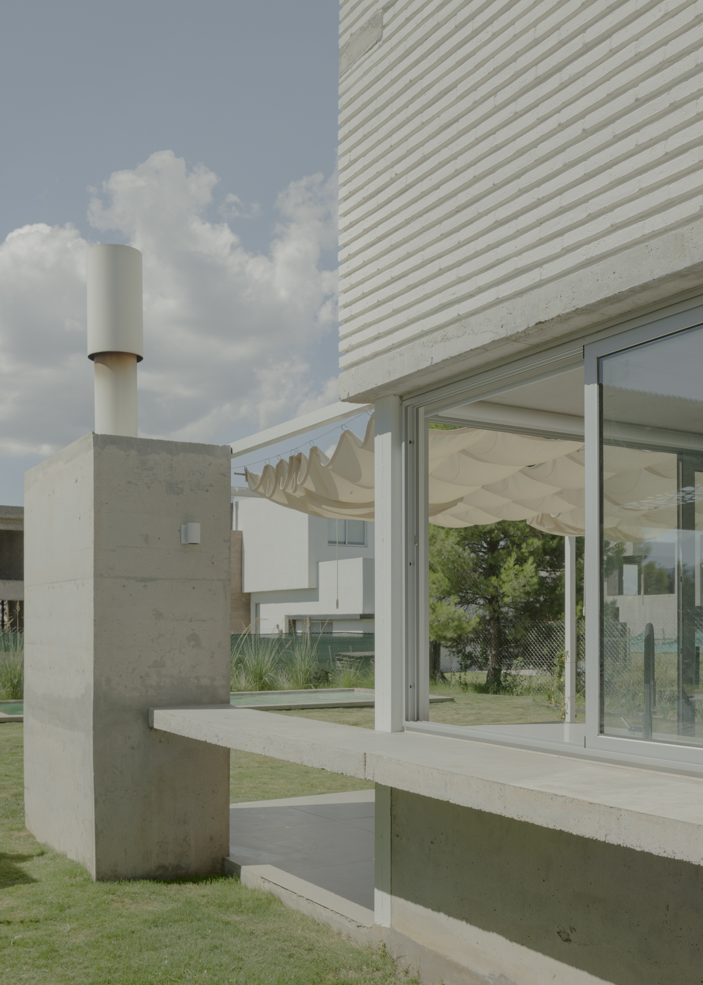 Galería de Casa La Florida / Lezaeta Lavanchy - Benjamín Lezaeta, María ...