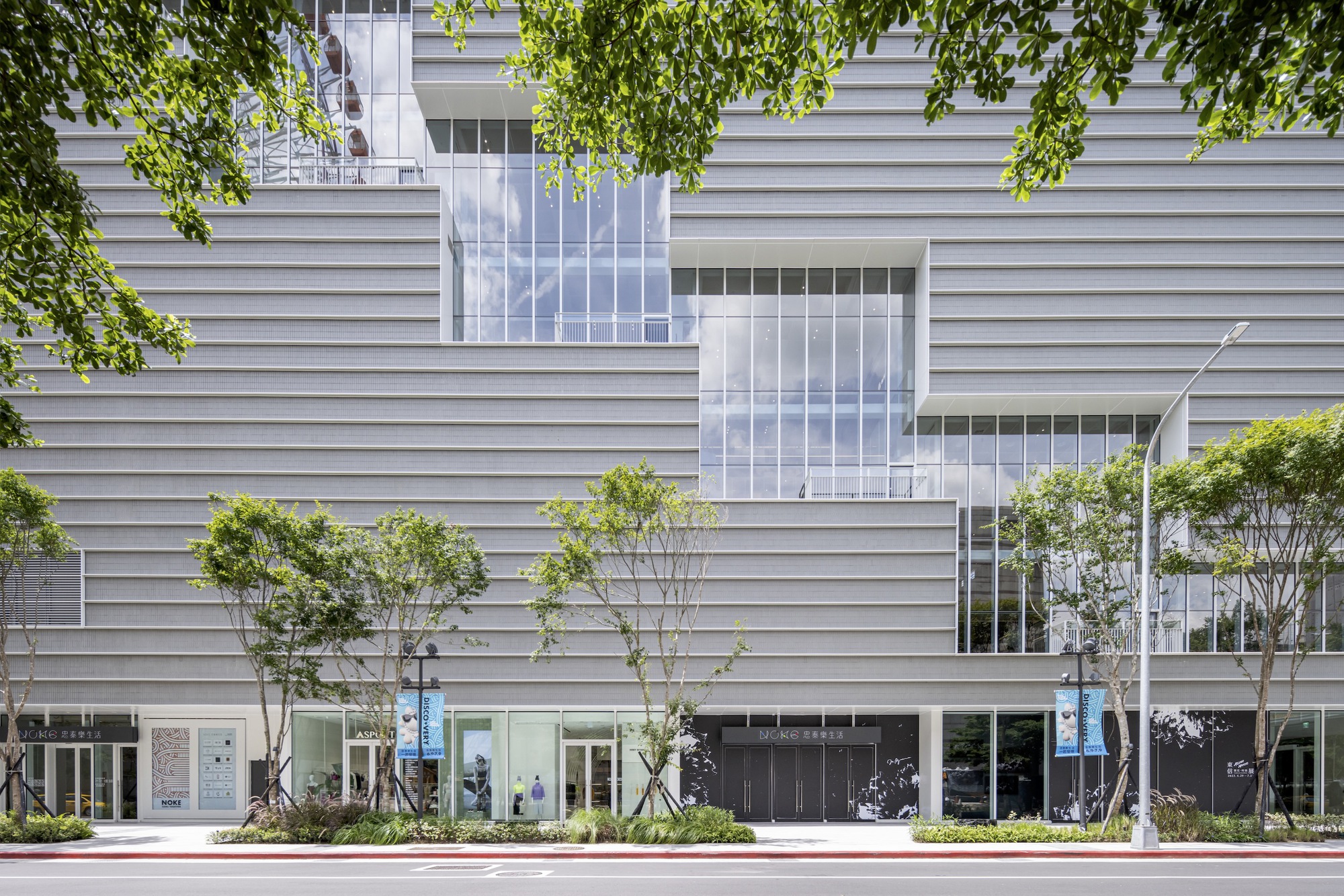 Gallery of NOKE Shopping Mall / Behet Bondzio Lin Architekten - 8