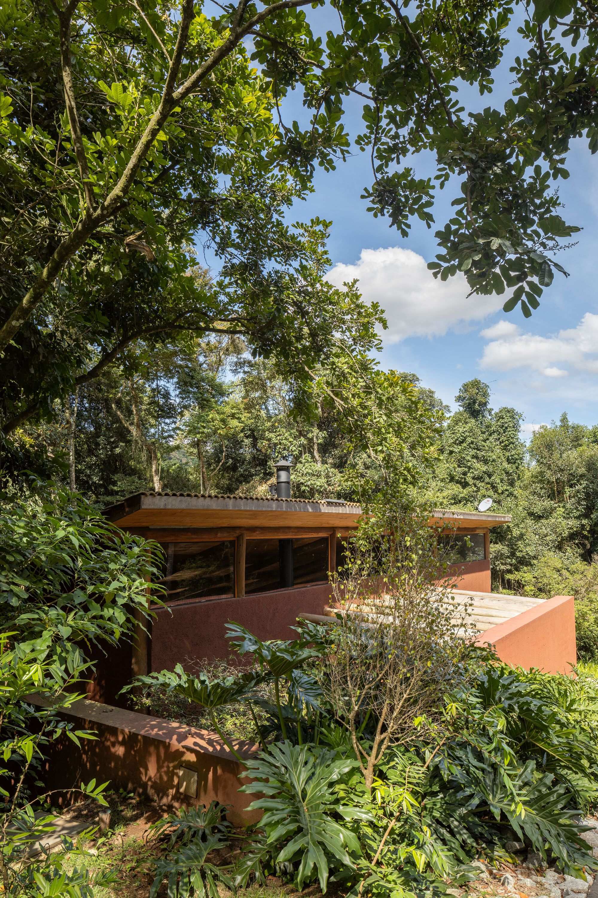 Gallery of House in the Woods / Renato Santoro + FJ55 Arquitetos - 13
