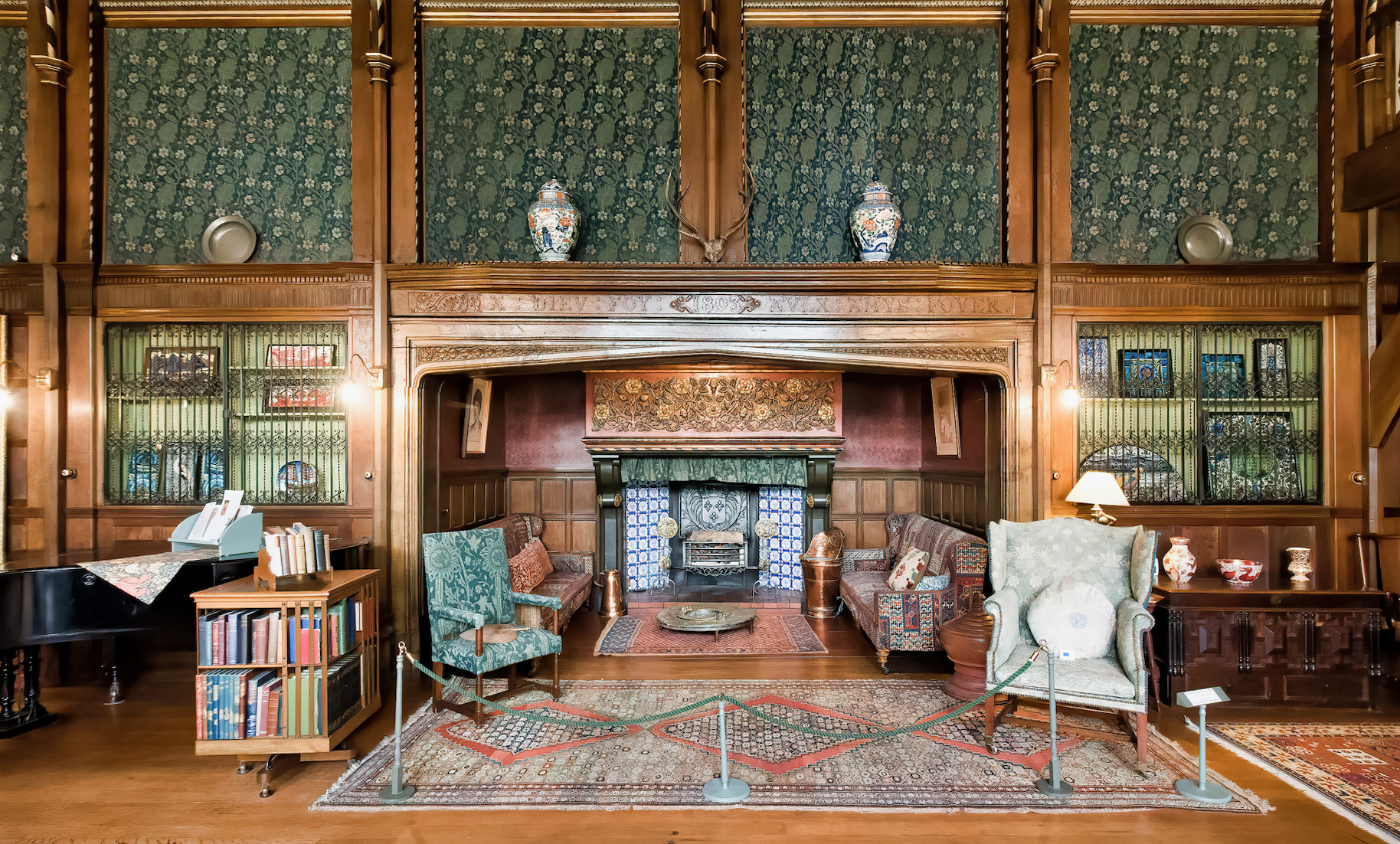 Gallery of Storytelling for Interiors: From Murals and Wallpapers to Digital Screens - 9