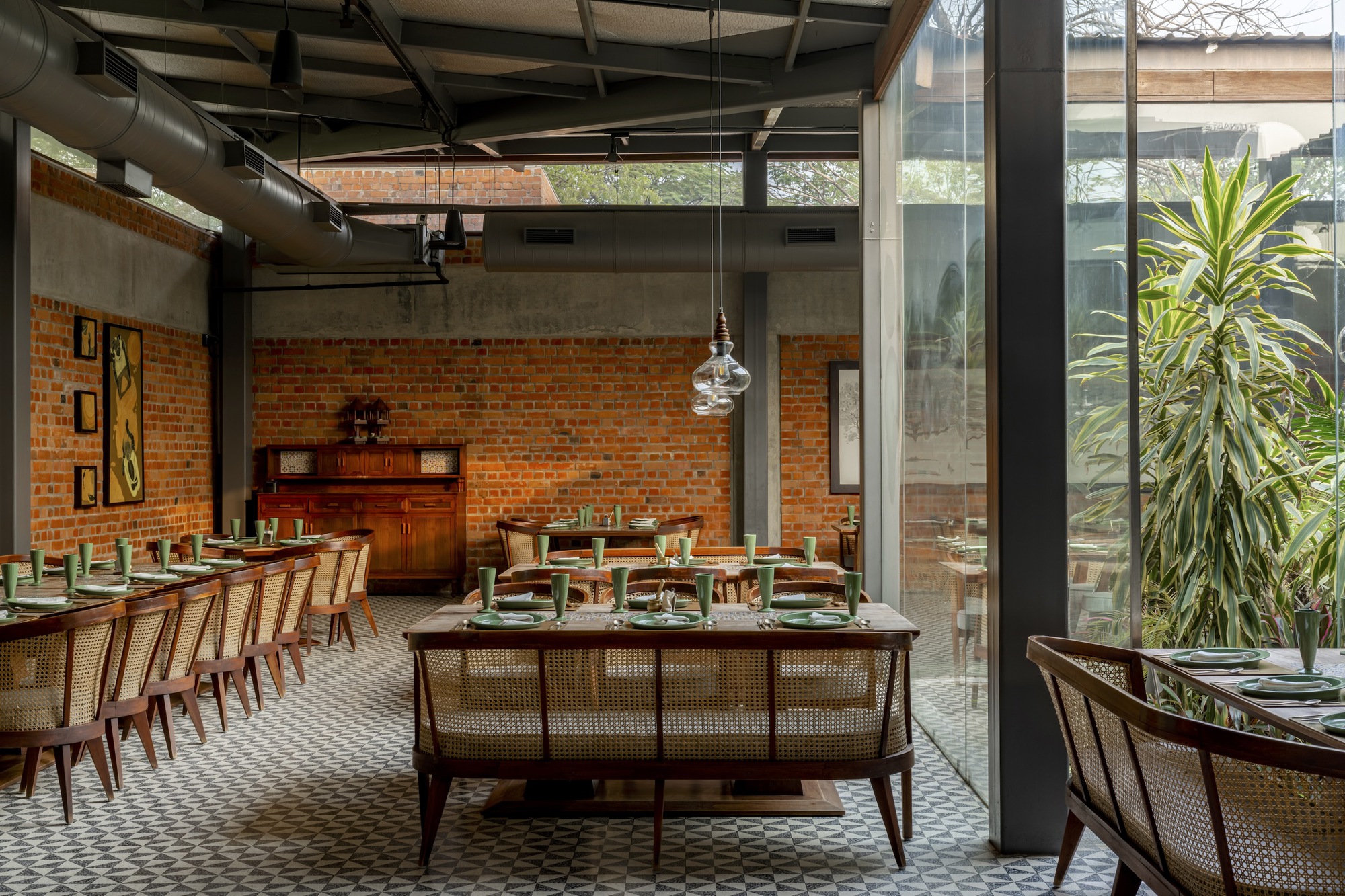Gallery of Under The Neem Tree Restaurant / Hiren Patel Architects - 9