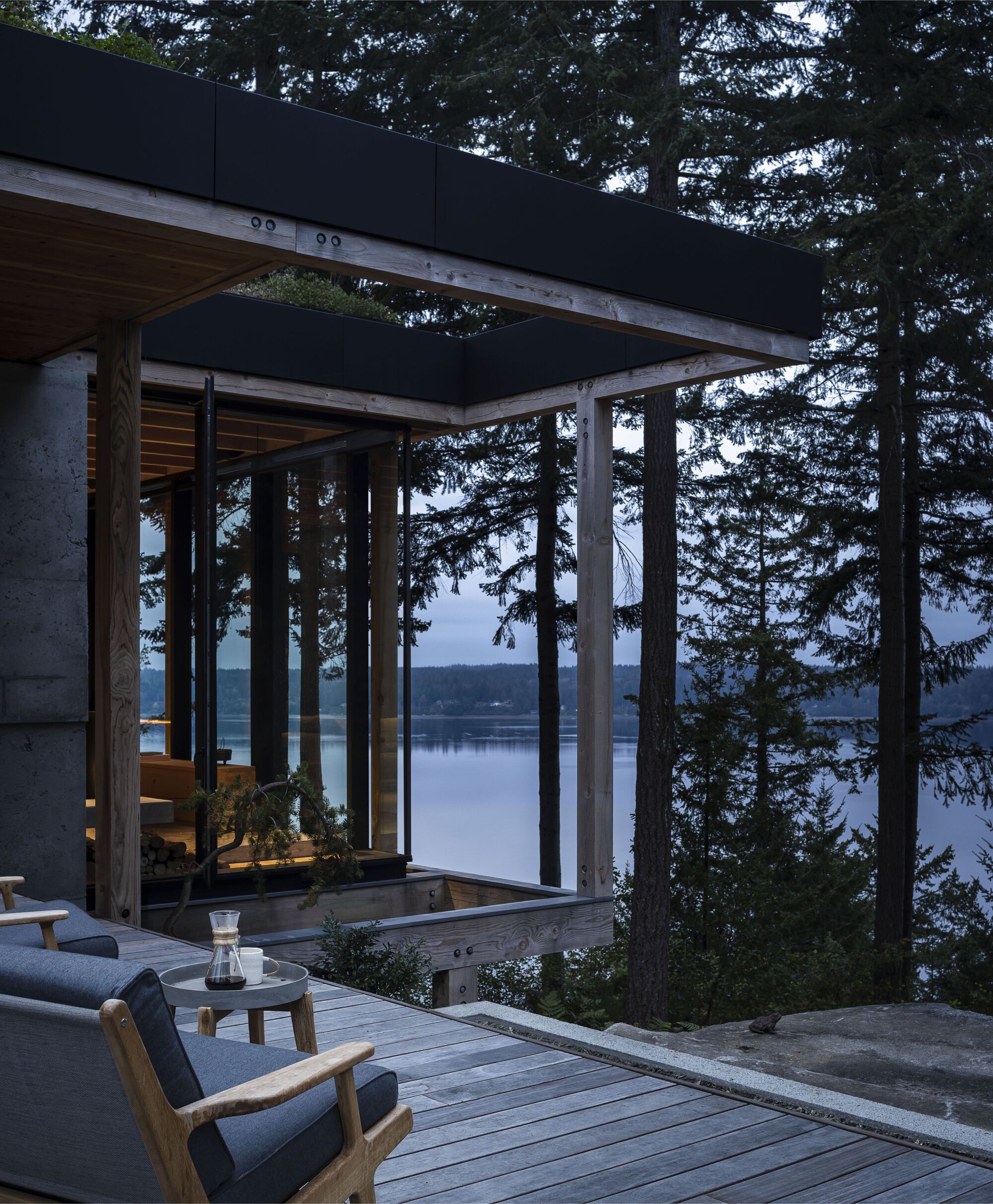 Gallery of Longbranch Residence / mwworks - 40