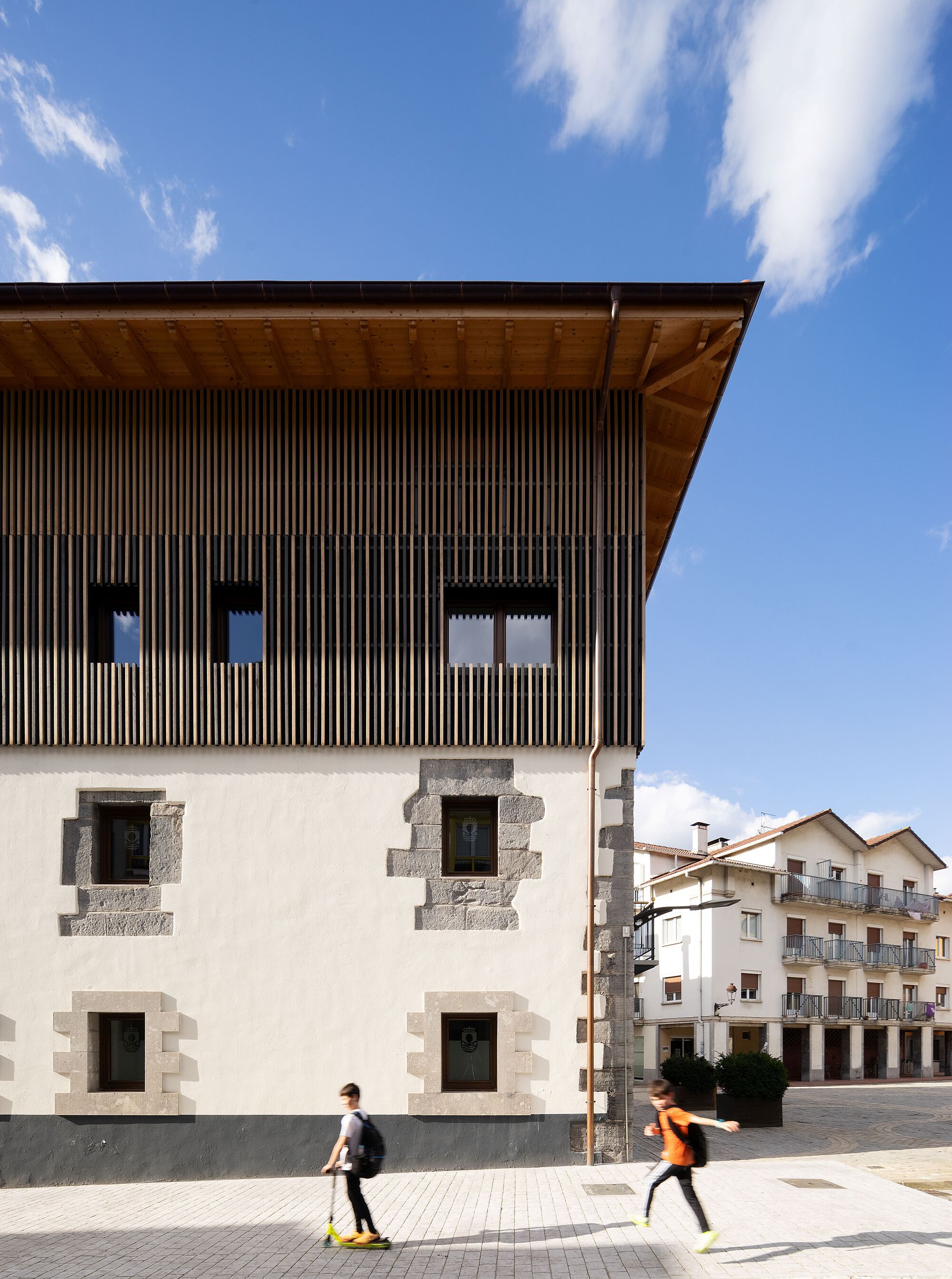 Gallery of Renovation and Expansion of the Irura Town Hall / BARRU ARKITEKTURA SLP - 2