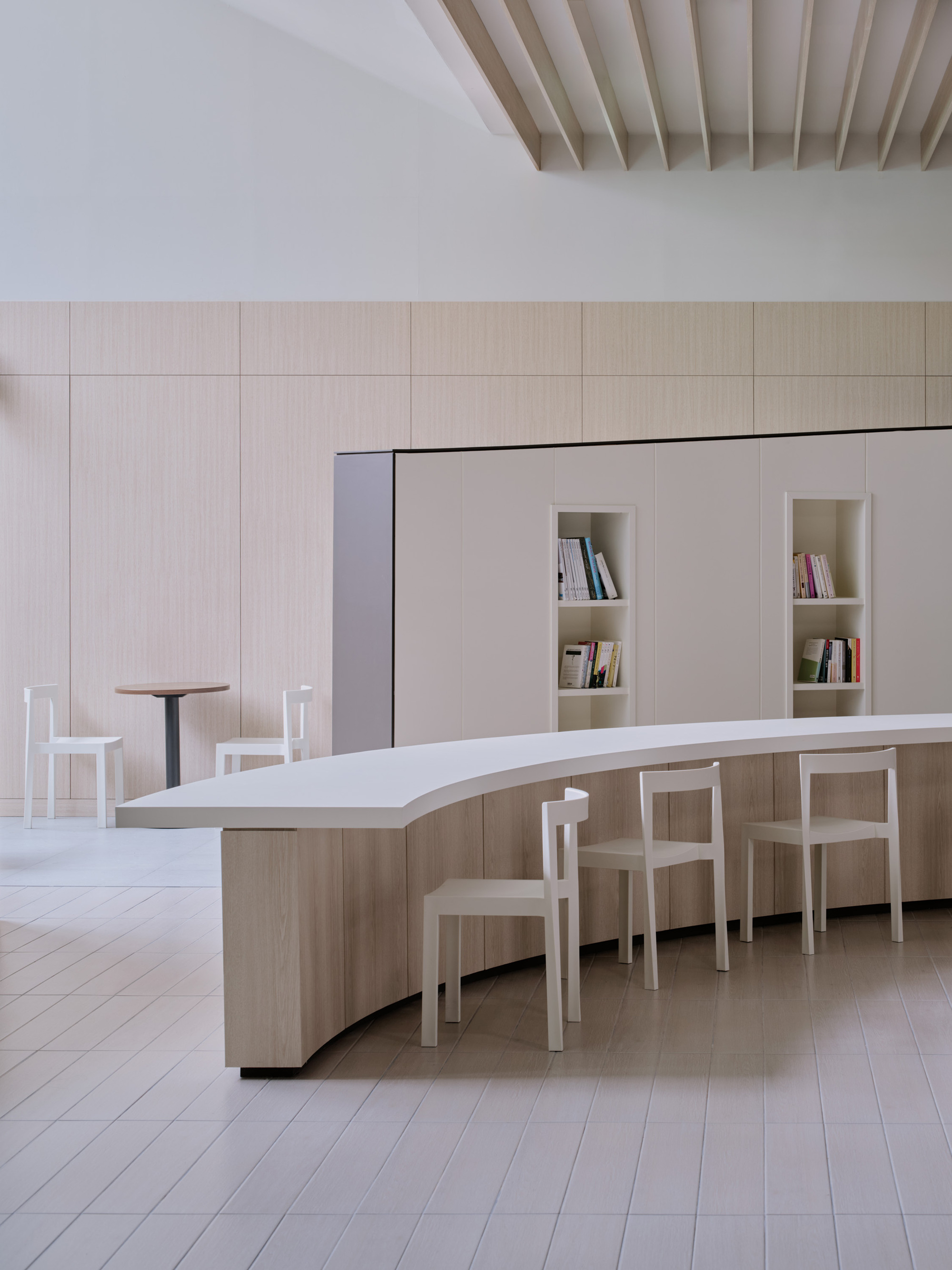 Gallery of KEPCO Community Lounge / STUDIO I'll - 4