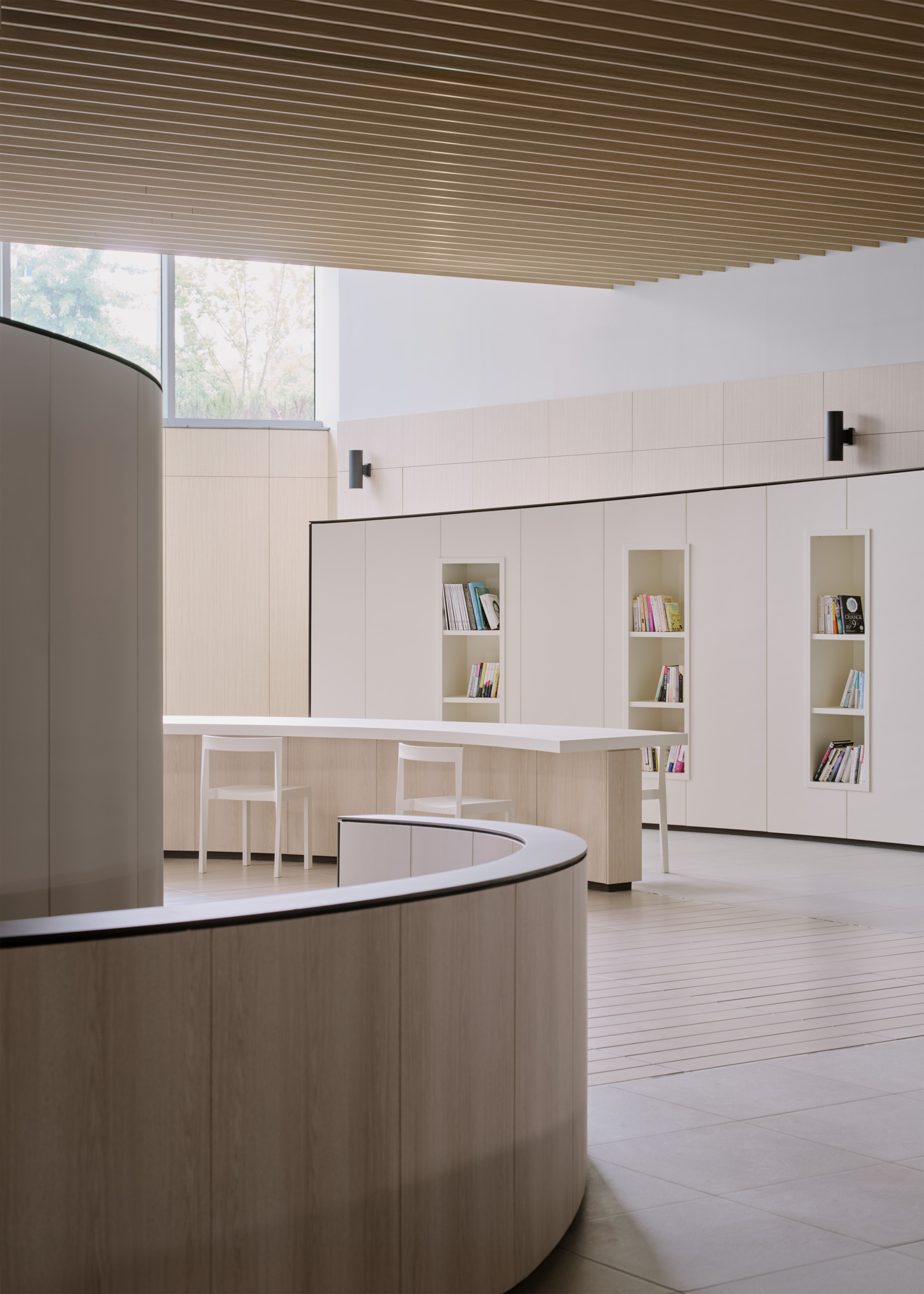 Gallery of KEPCO Community Lounge / STUDIO I'll - 10