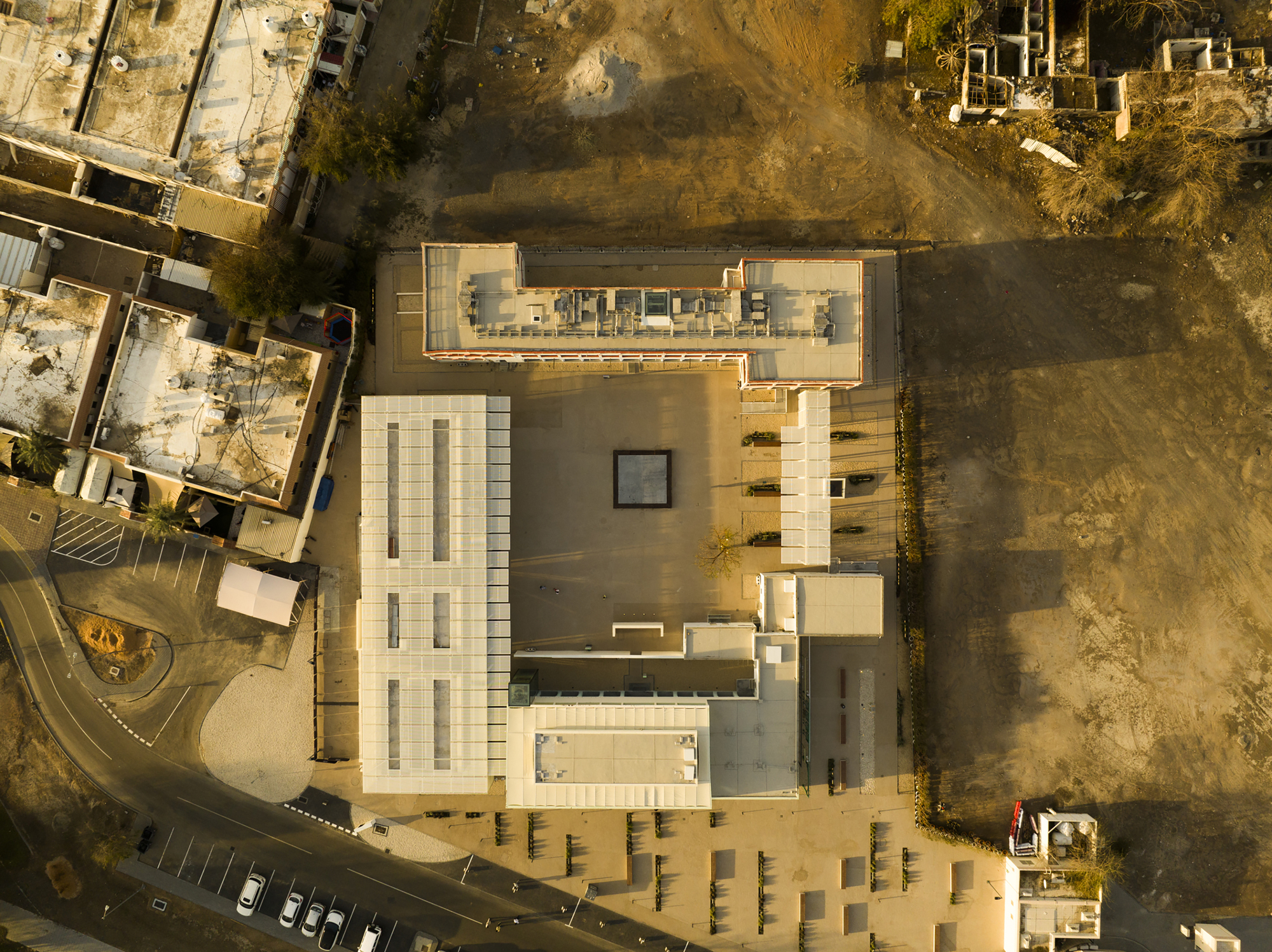 Galeria de Centro Cultural Bait Mohammed Bin Khalifa / X Architects ...