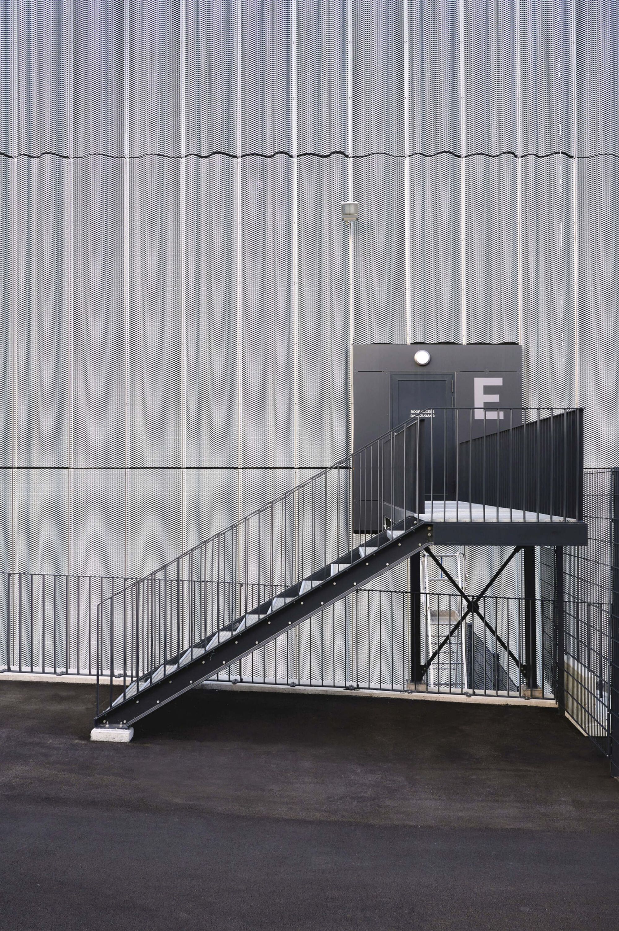 Gallery of ZUR3 Data Center / Gruner&Friends - 9