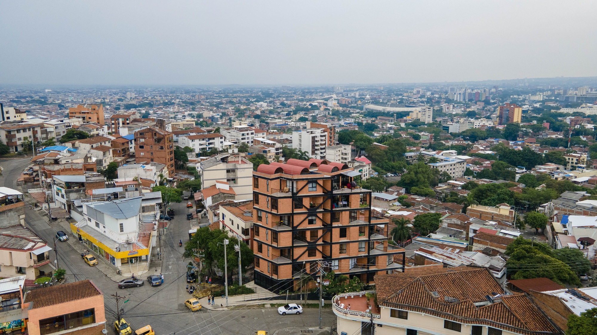 Galería de Edificio Asociativo 7 Esquinas / Estudio APLG - 6