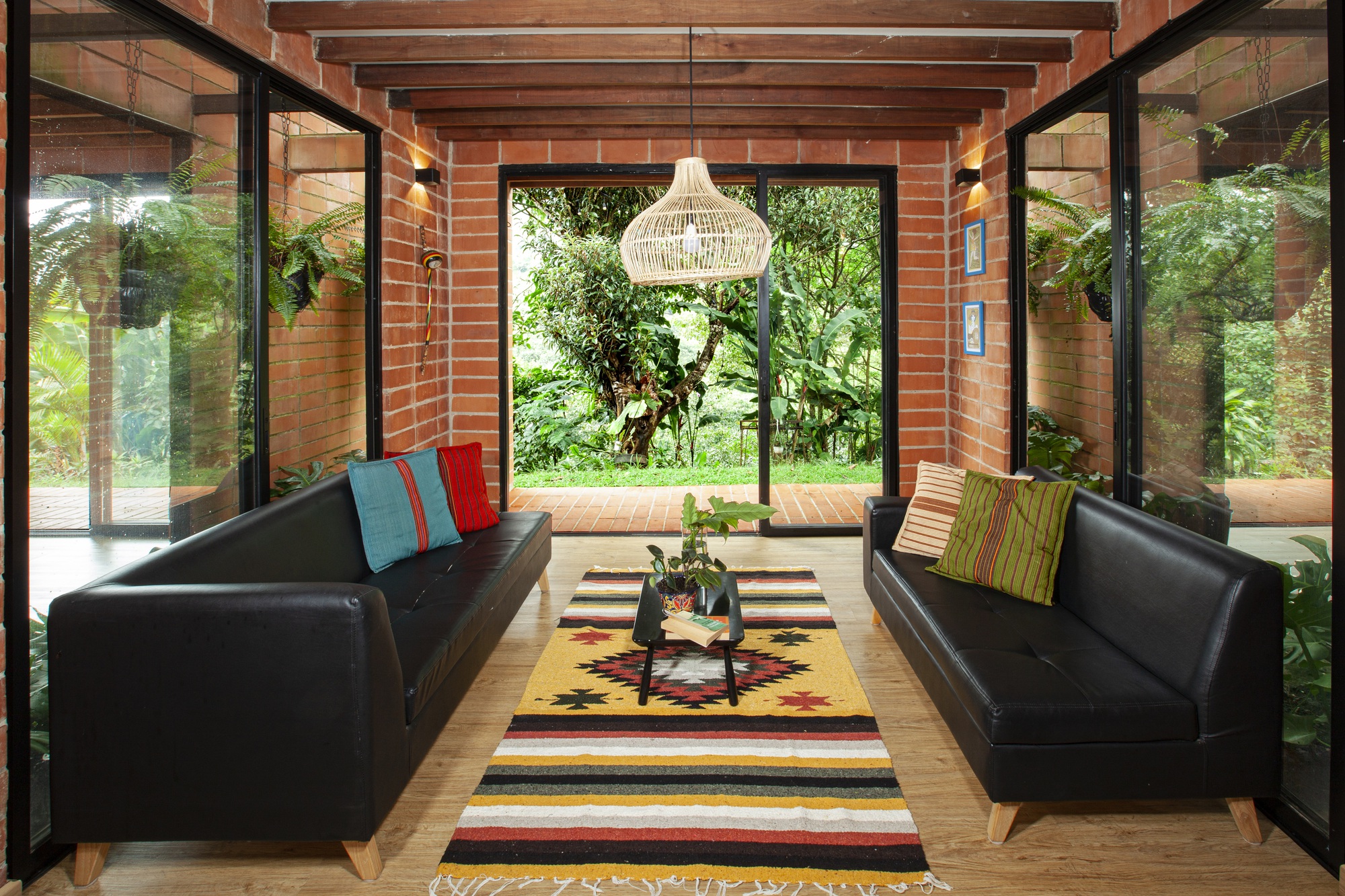 Galeria de Casa Guane / Estudio APLG - 8