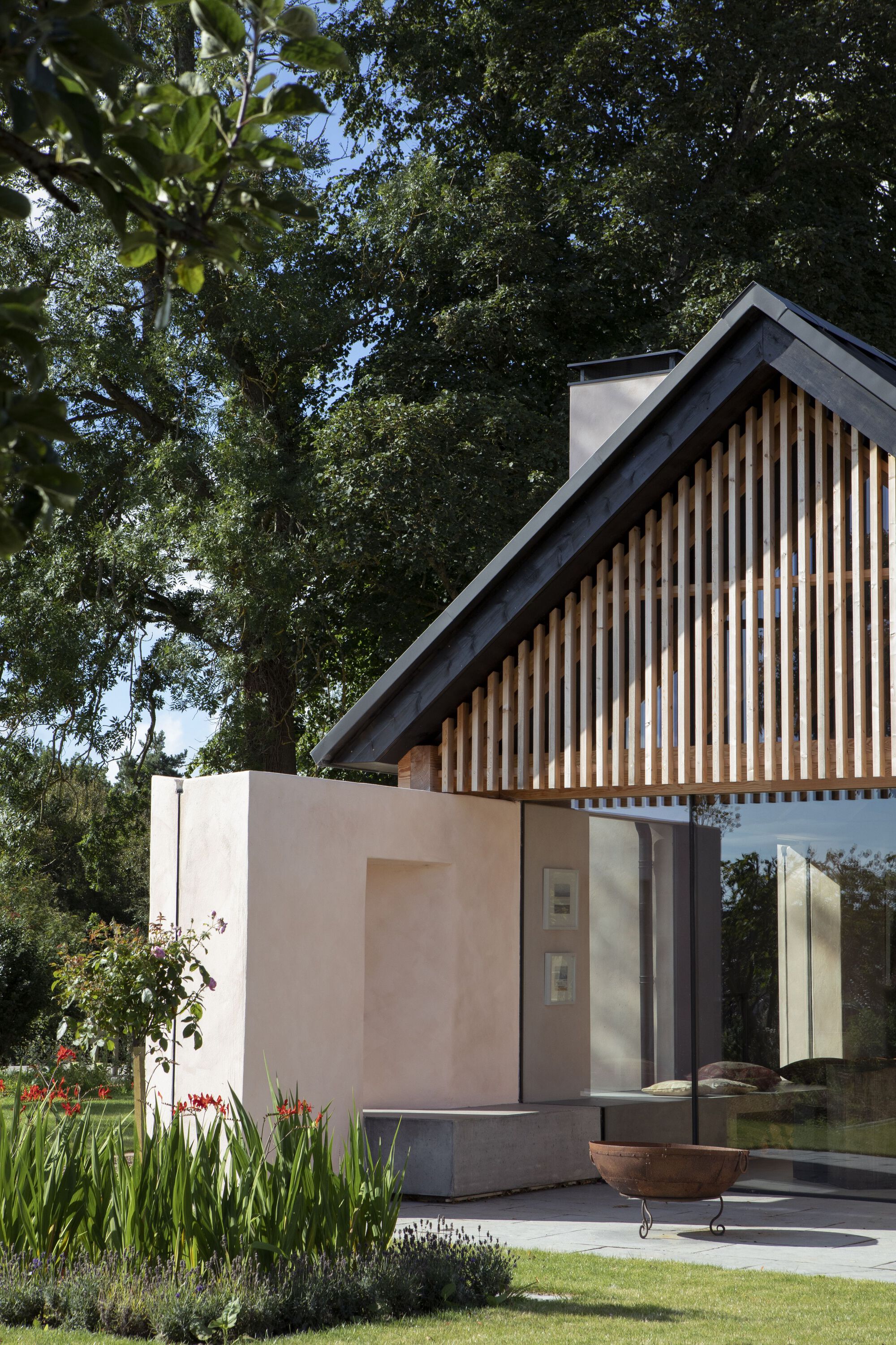 Gallery of Renton Hall House Extension / WT Architecture - 33