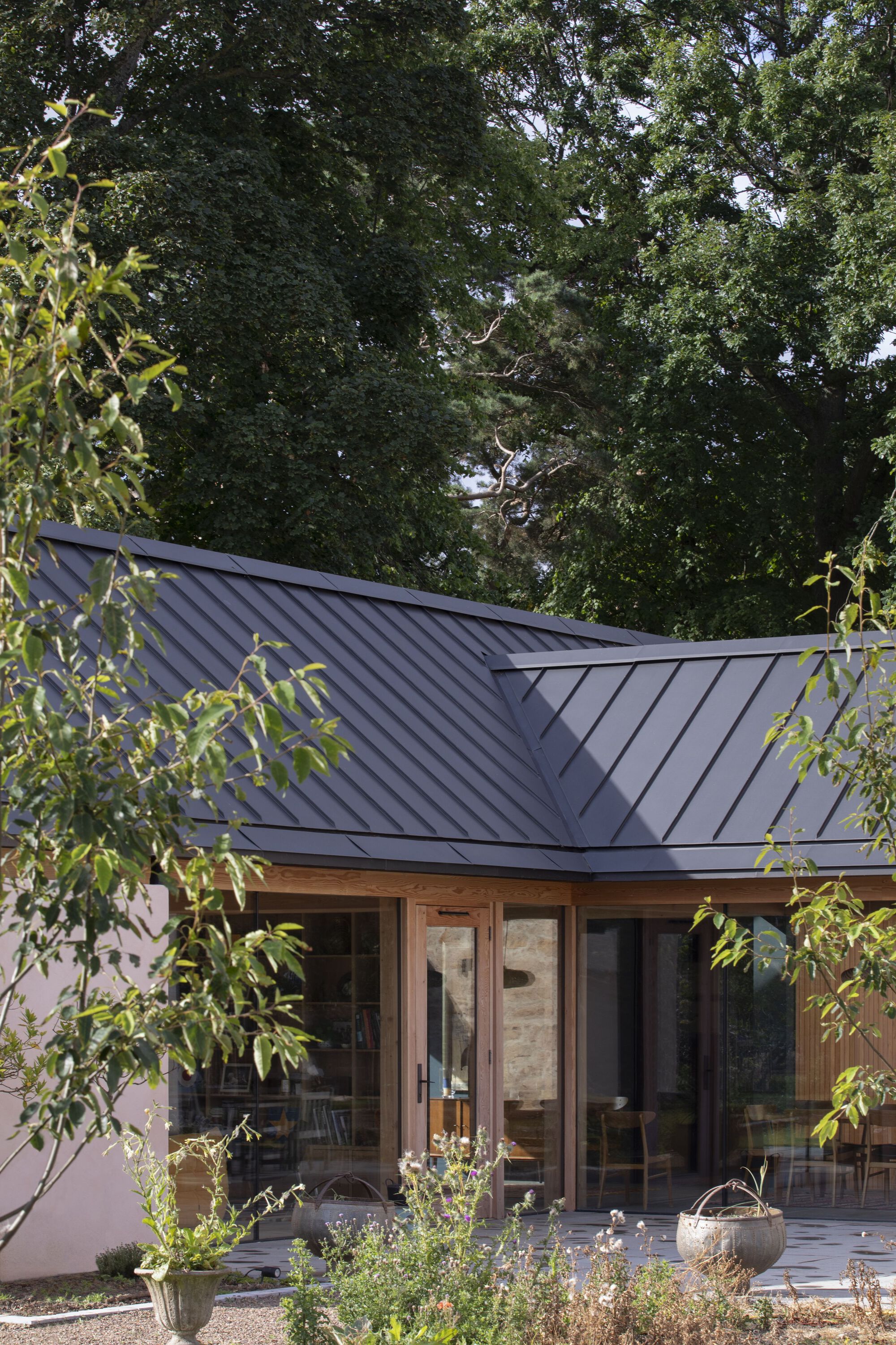 Gallery of Renton Hall House Extension / WT Architecture - 37