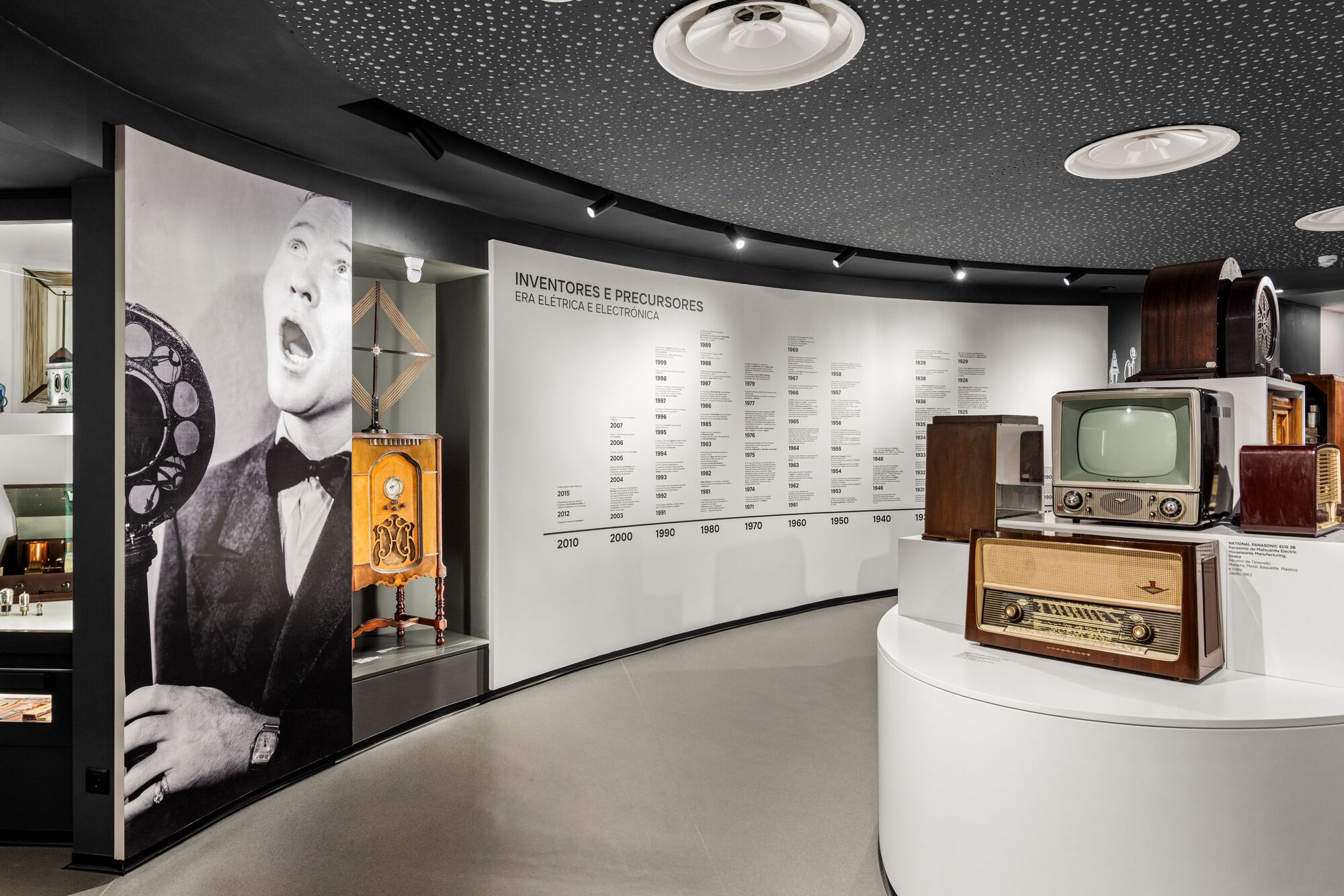 Gallery of Talking Machines Museum / UMA Collective - 13