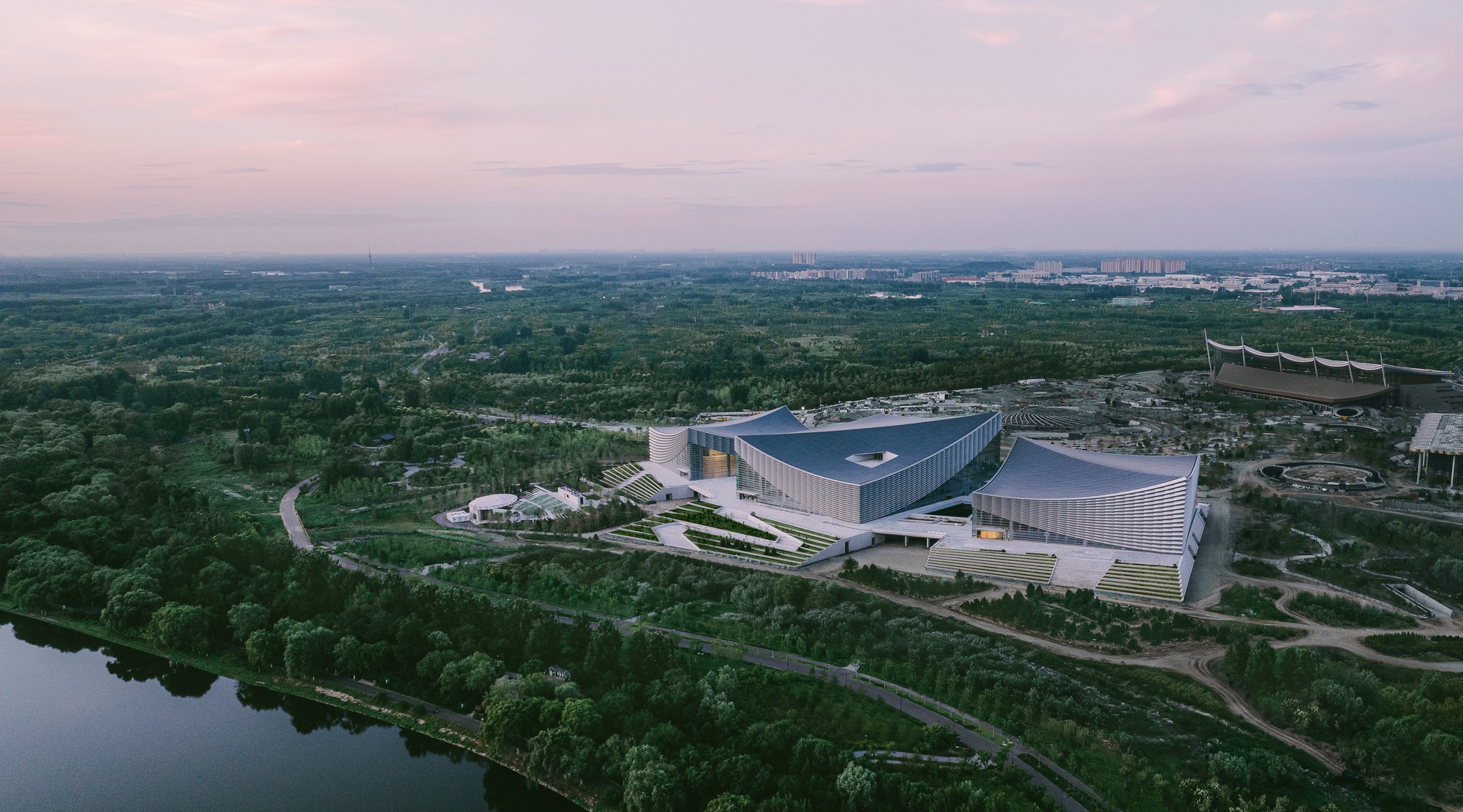 画廊 北京艺术中心 / SHL+Perkins&Will+北京建院 - 2