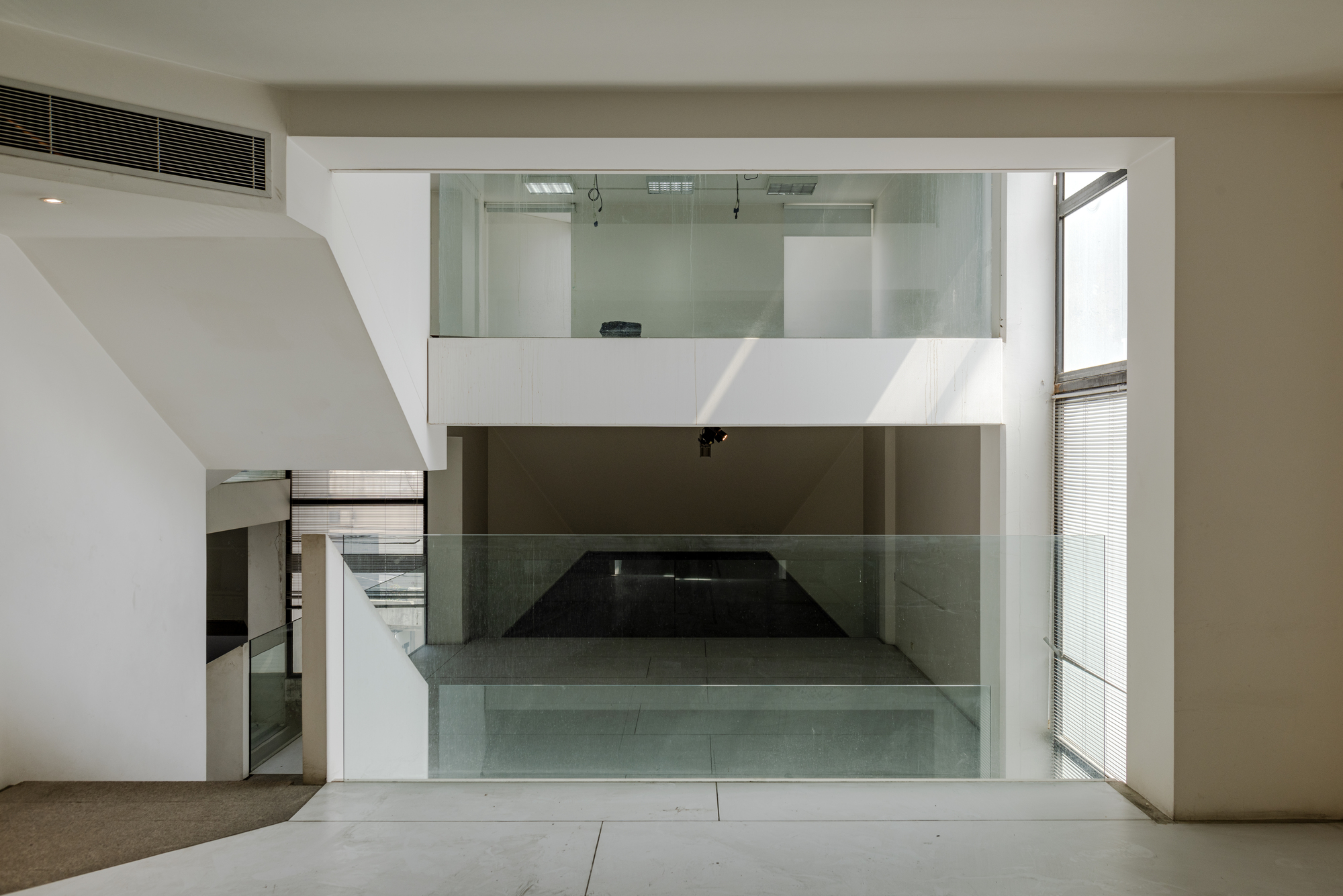 Gallery of AD Classics: Interdesign Building / Khalil Khouri - 15