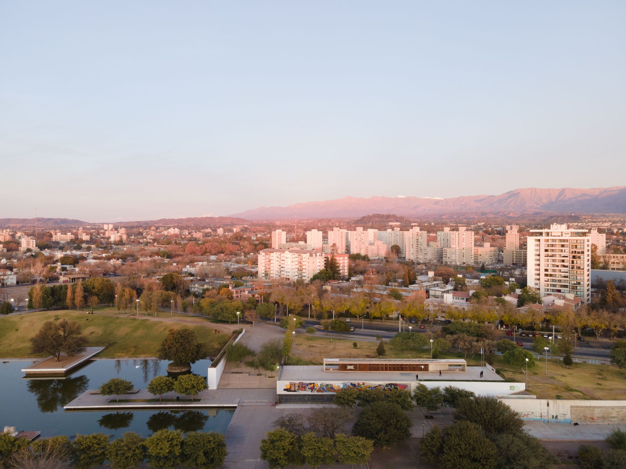 Galeria de Memorial Malvinas Mendoza / Baigorri Ermoli Arquitectos ...