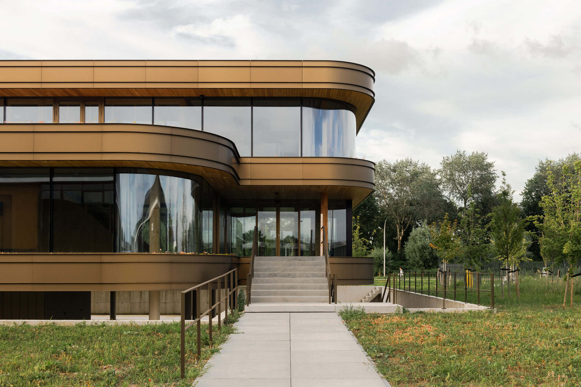 Gallery of Circular and Demountable Office Building Omega / EVA ...