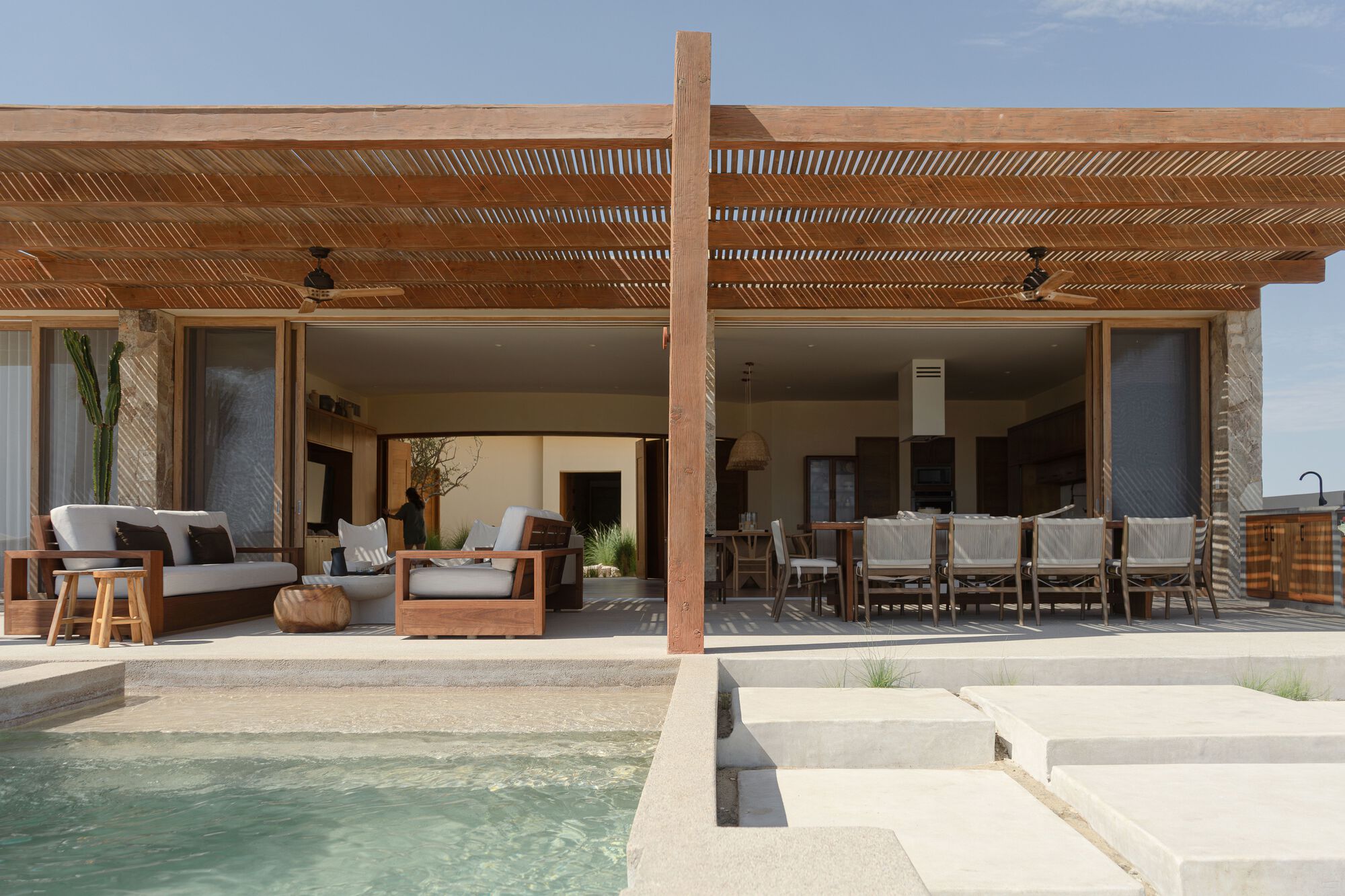 Gallery of Suna House / YDR estudio - 33