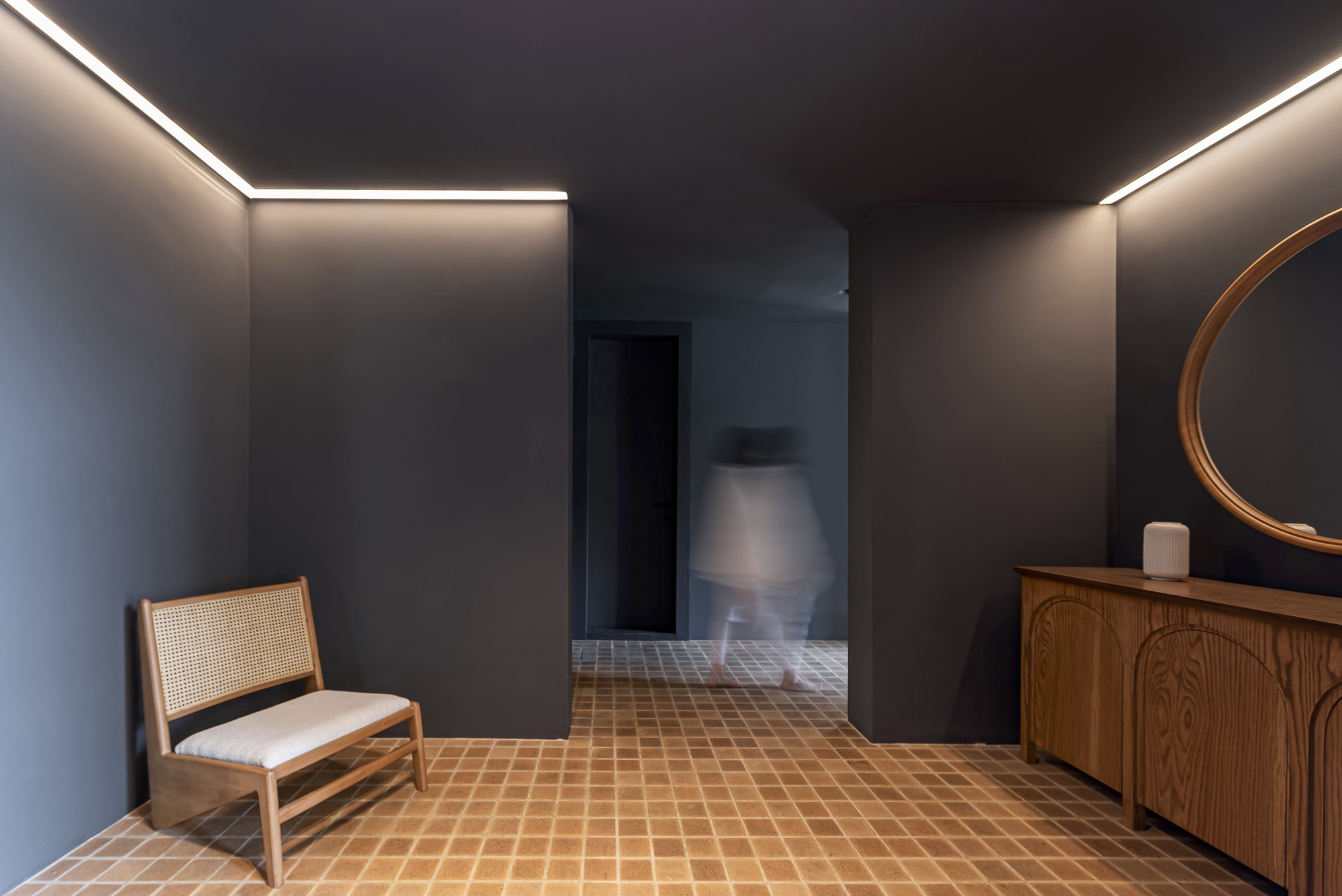 Gallery of Dehkadeh Iwan House / Super Void Space - 12