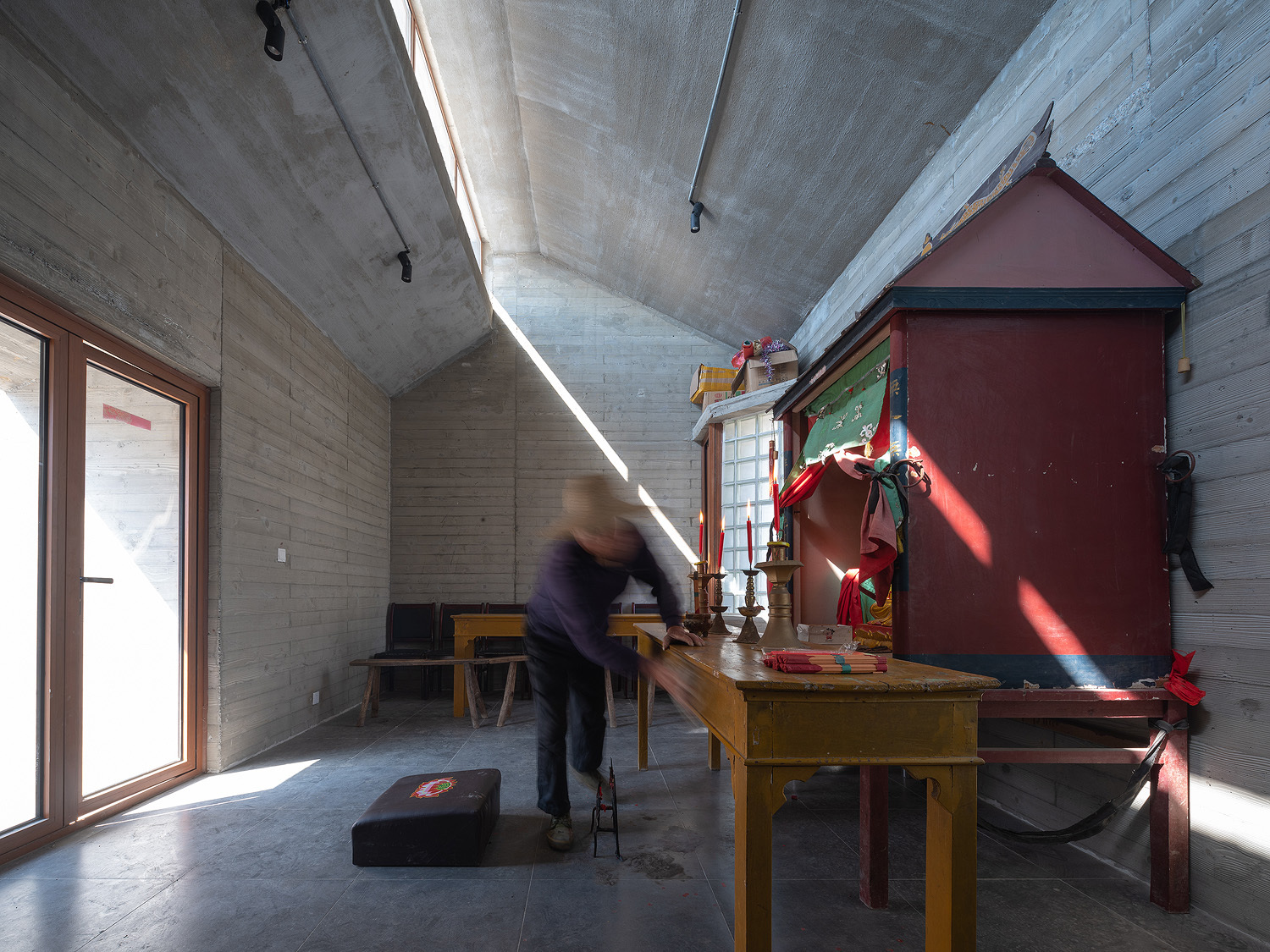 Gallery of Villagers' Activity Center in Lijiashan Village / AESEU ...