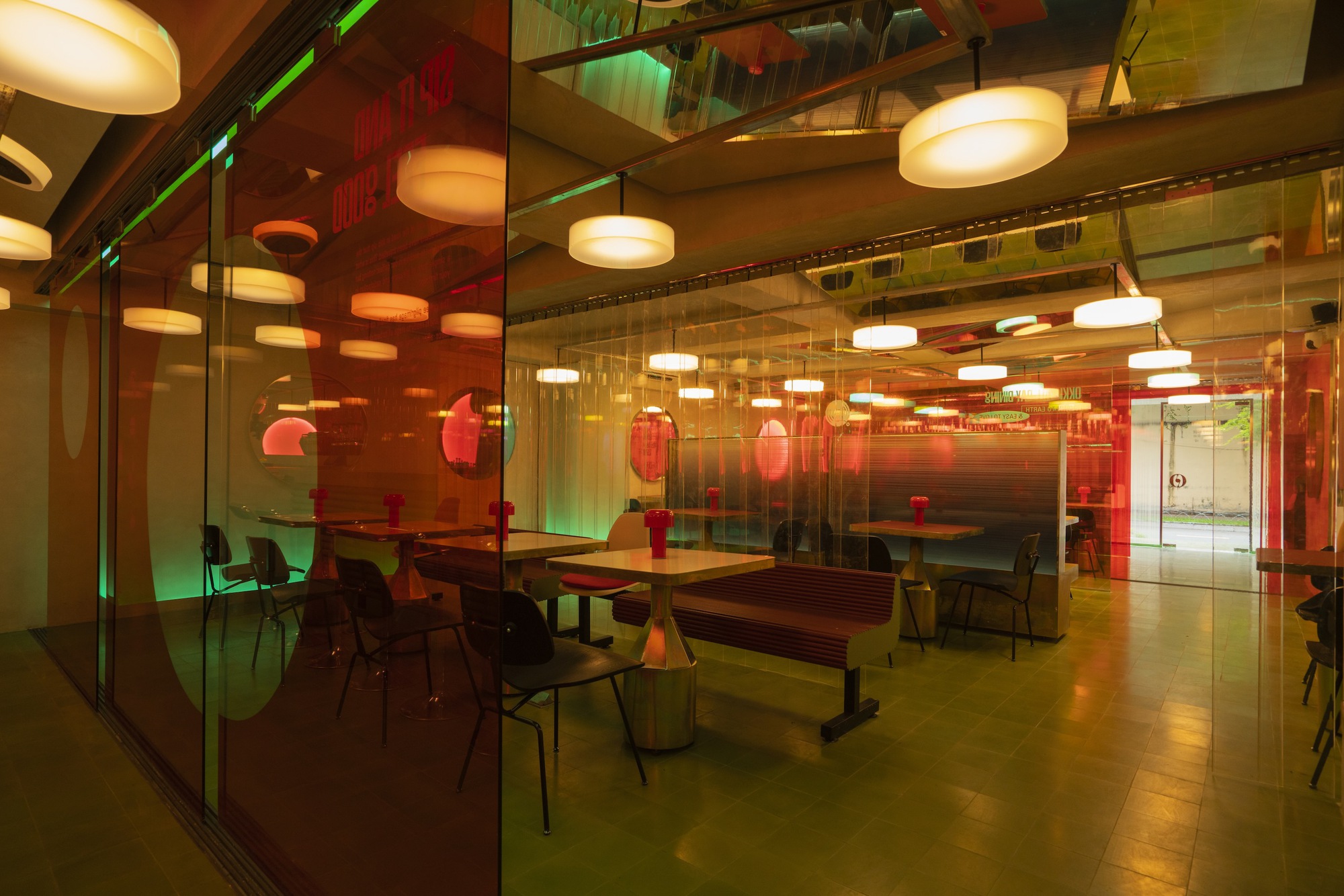 Gallery of Okkio Nguyễn Siêu Café / Red5studio - 18