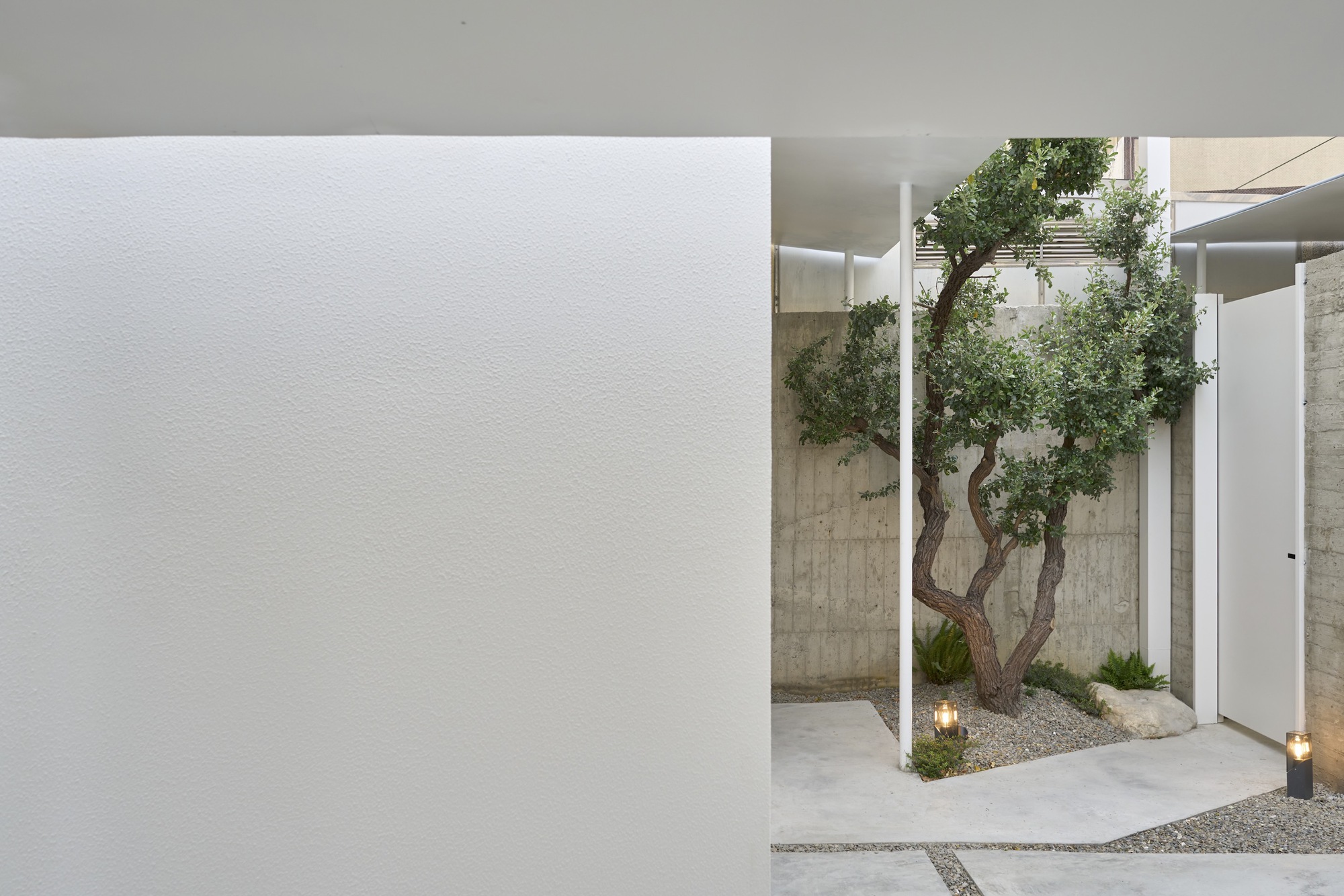 Gallery of House Valley / Soar Design Studio + Ray Architects - 21