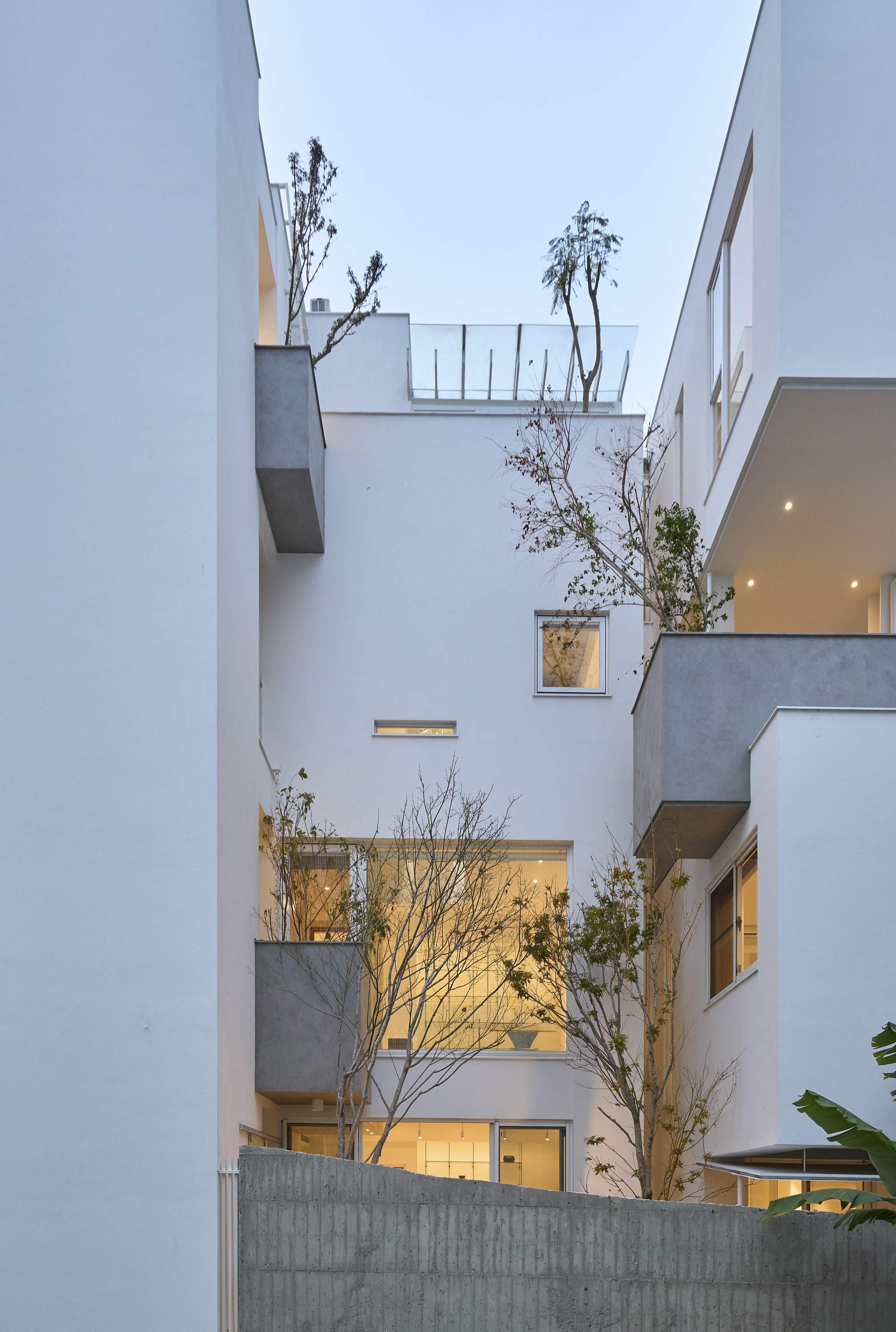 Gallery of House Valley / Soar Design Studio + Ray Architects - 24