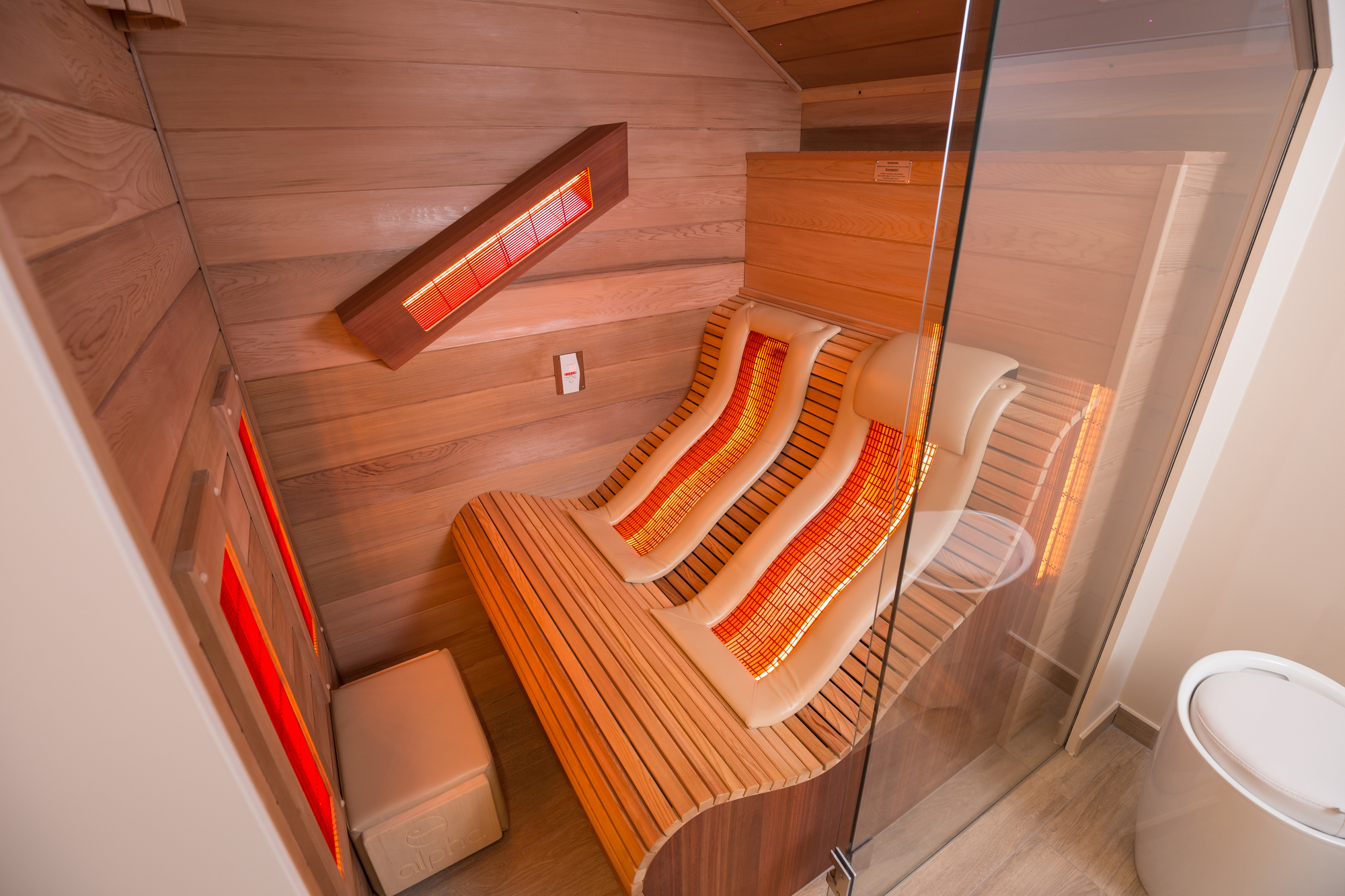 Gallery of Curves of Comfort: Ergonomic Infrared Sauna Lounges ...