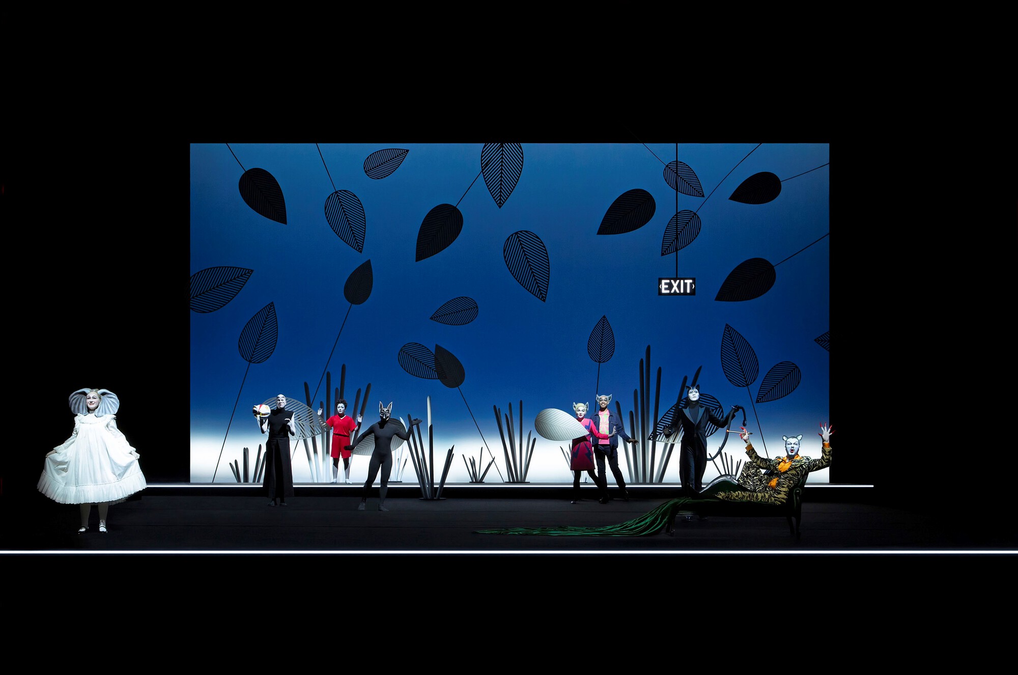 Gallery of Light as an Active Participant in Space: Robert Wilson’s ...