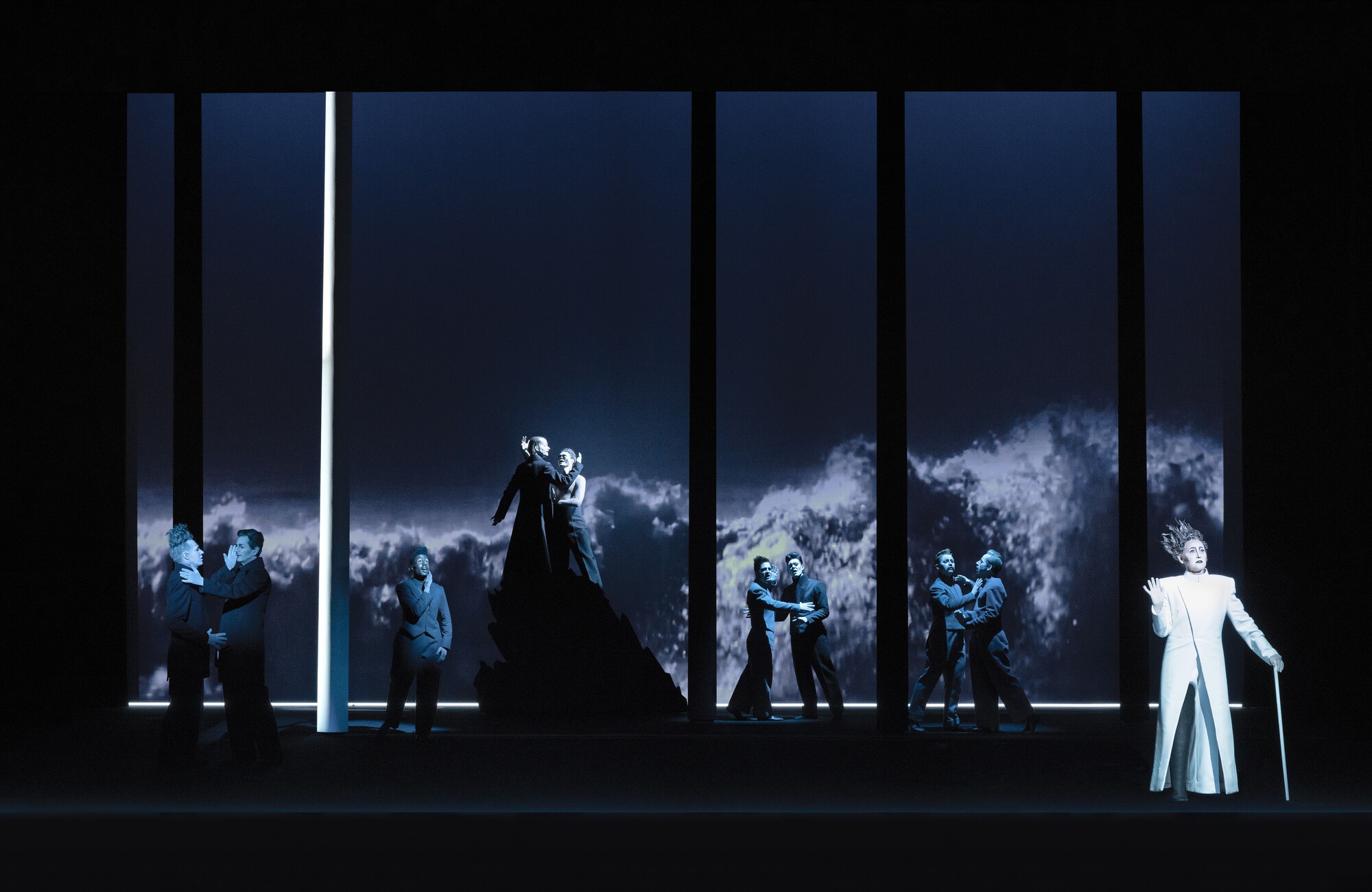 Gallery of Light as an Active Participant in Space: Robert Wilson’s ...