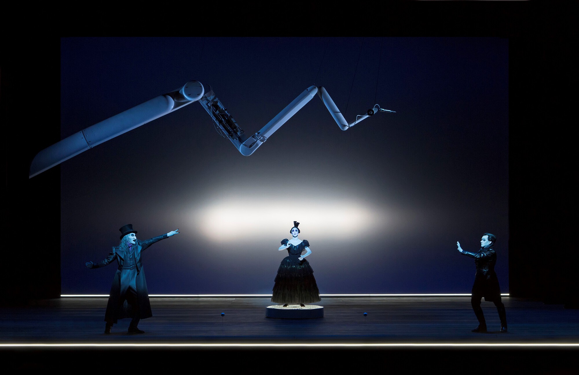 Gallery of Light as an Active Participant in Space: Robert Wilson’s ...