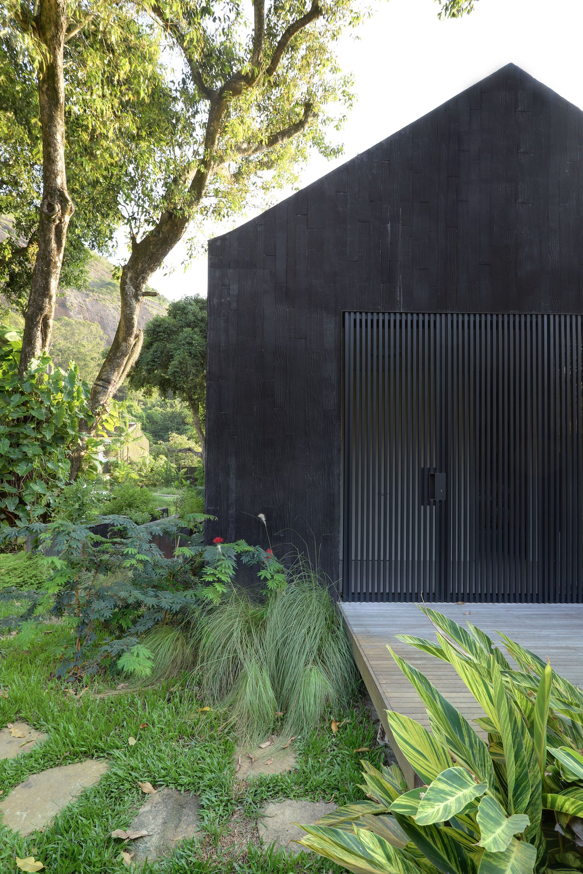 Gallery of Itanhangá House / be.bo - 16
