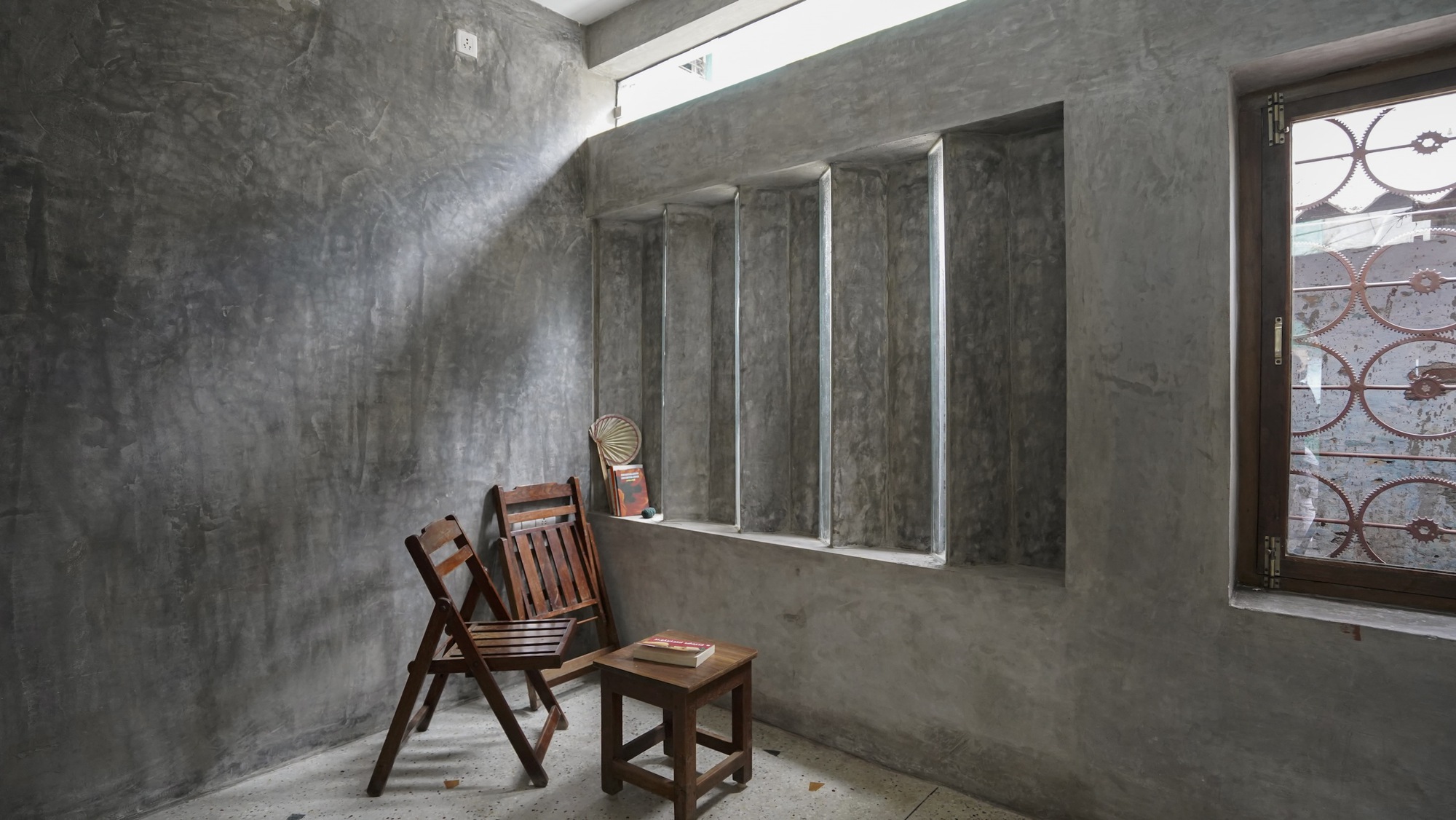 Gallery of The 300 Square Feet House / HnP Architects - 3