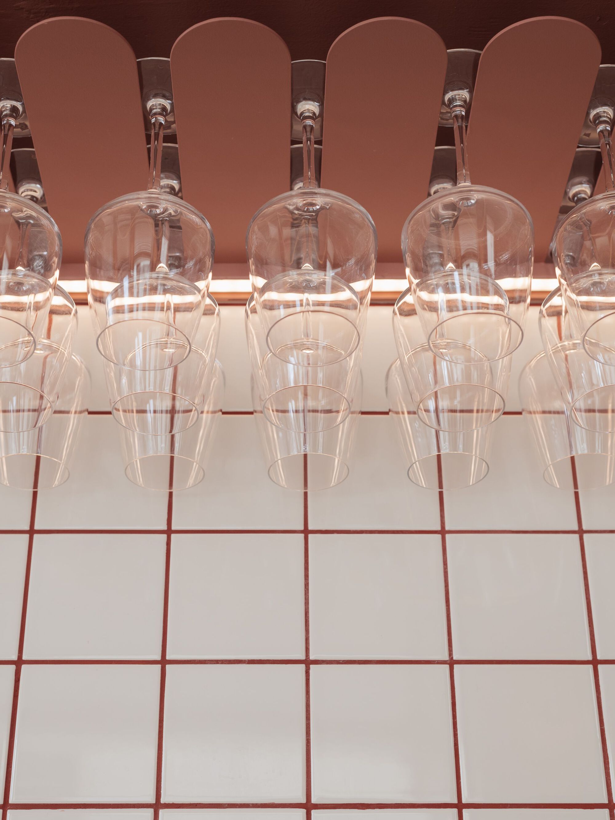 Galeria de O PIF wine bar / maxime mangold architect - 14