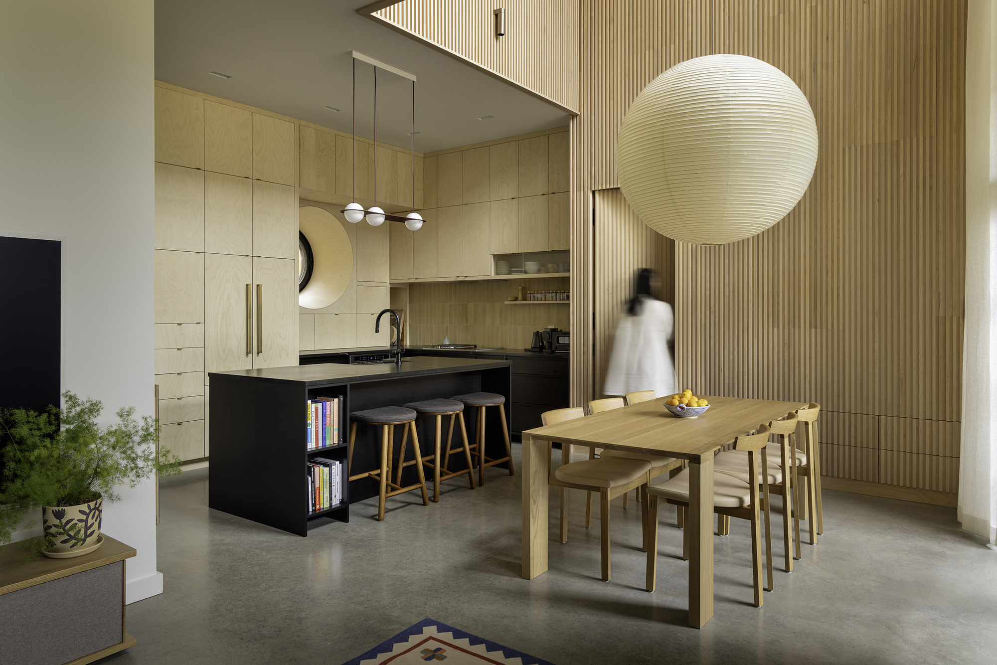 The Warren House / PLOTNONPLOT Architecture Inc. | ArchDaily