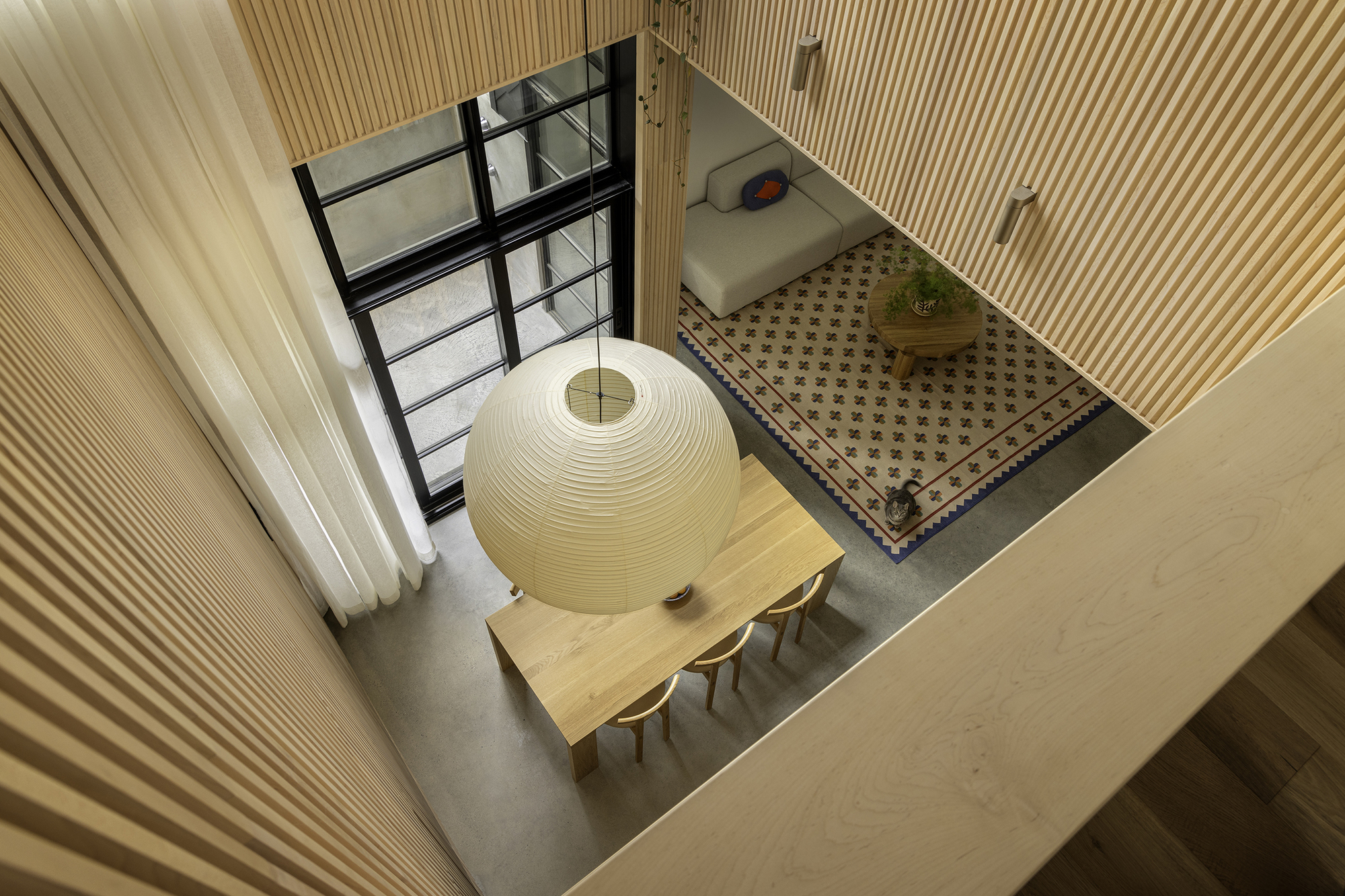 Gallery of The Warren House / PLOTNONPLOT Architecture Inc. - 17
