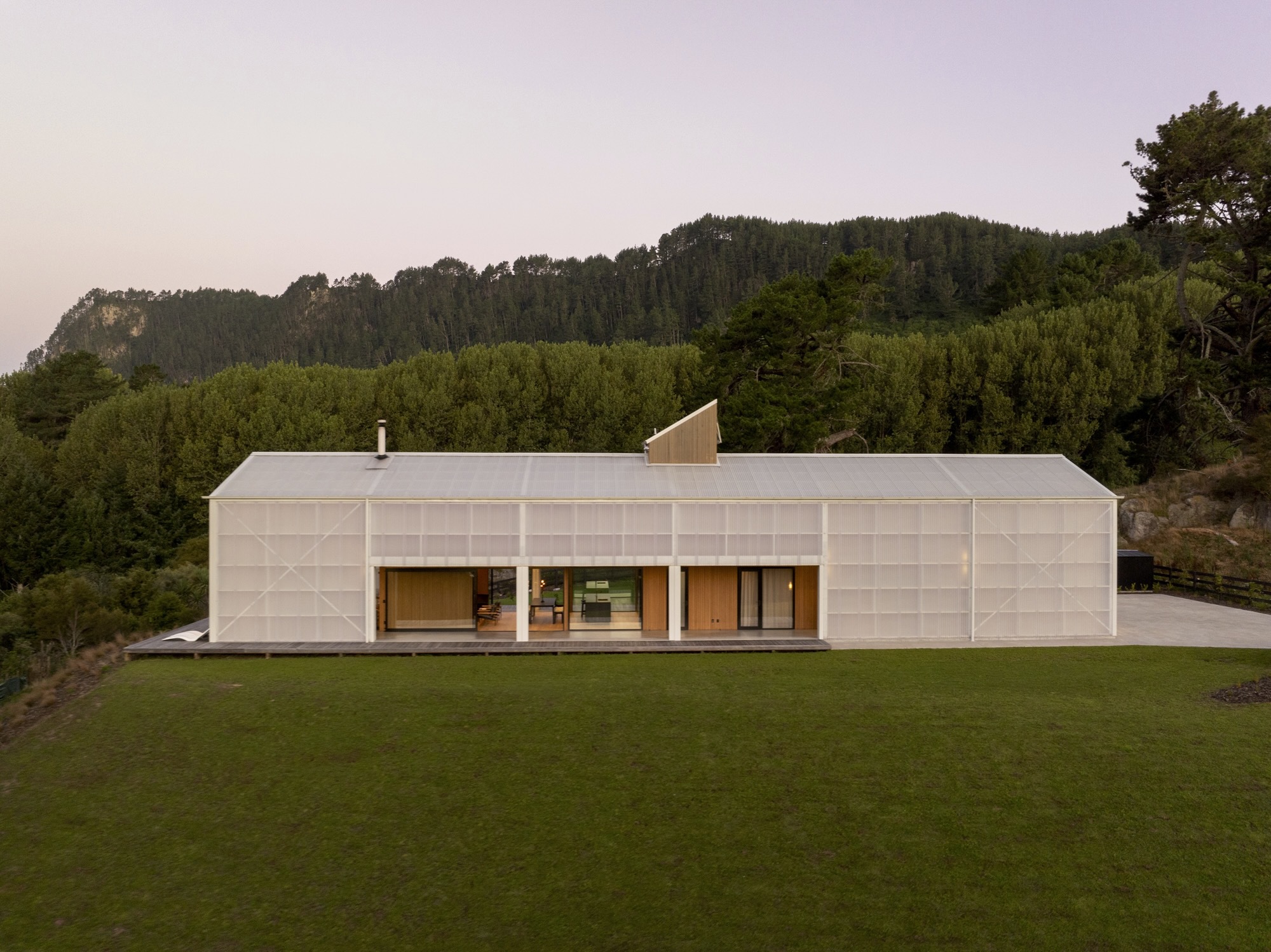 Gallery of Chodge Holiday Home / DCA Architects of Transformation - 6