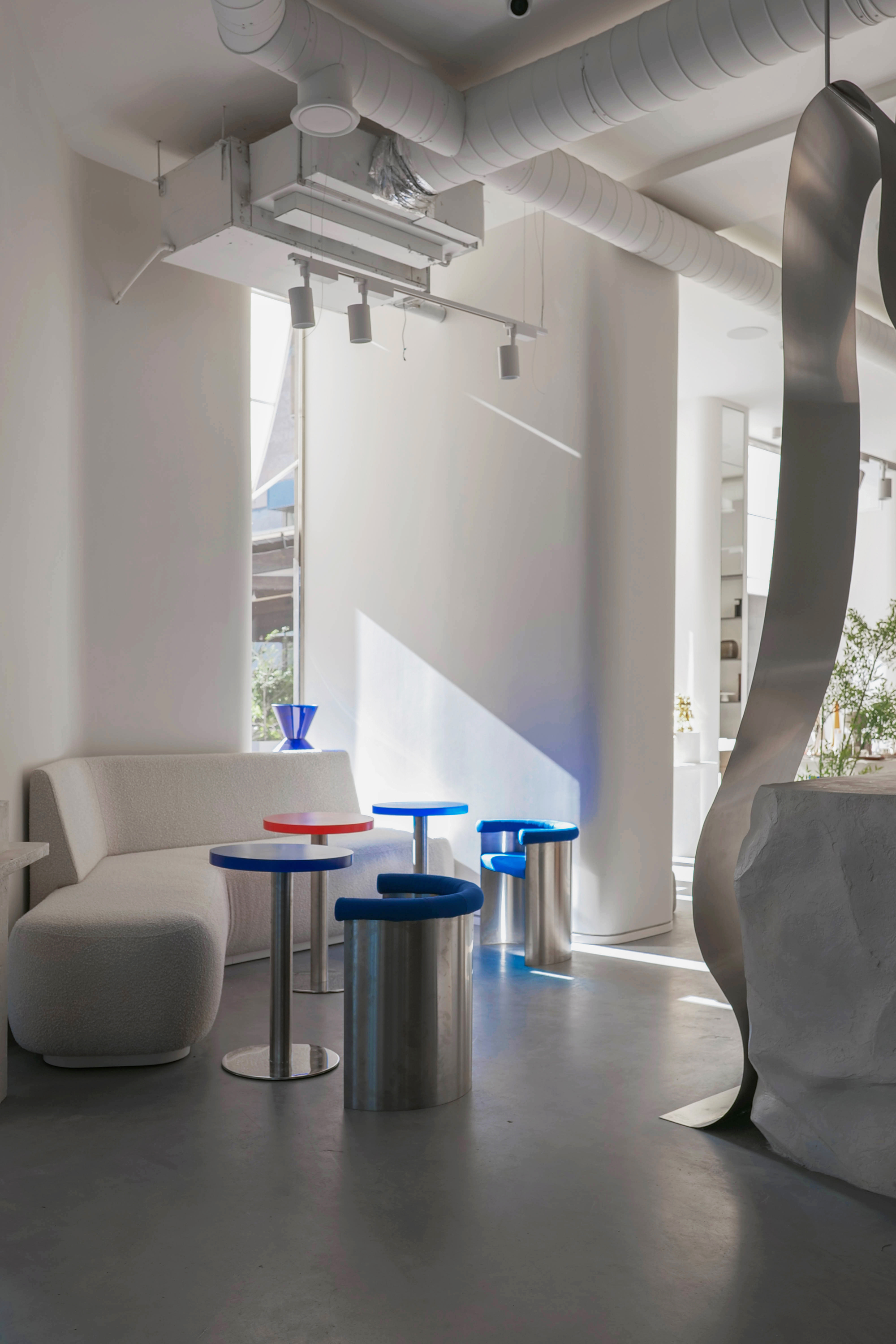 Gallery of Estil.io Decor Flagship Store / STUDIO SHOO - 8