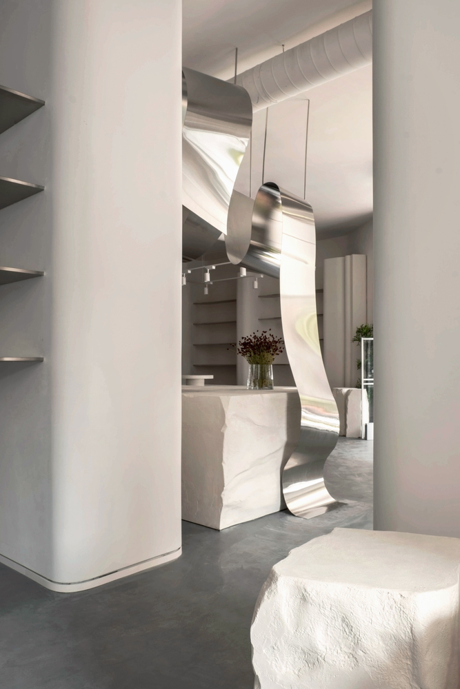 Gallery of Estil.io Decor Flagship Store / STUDIO SHOO - 6