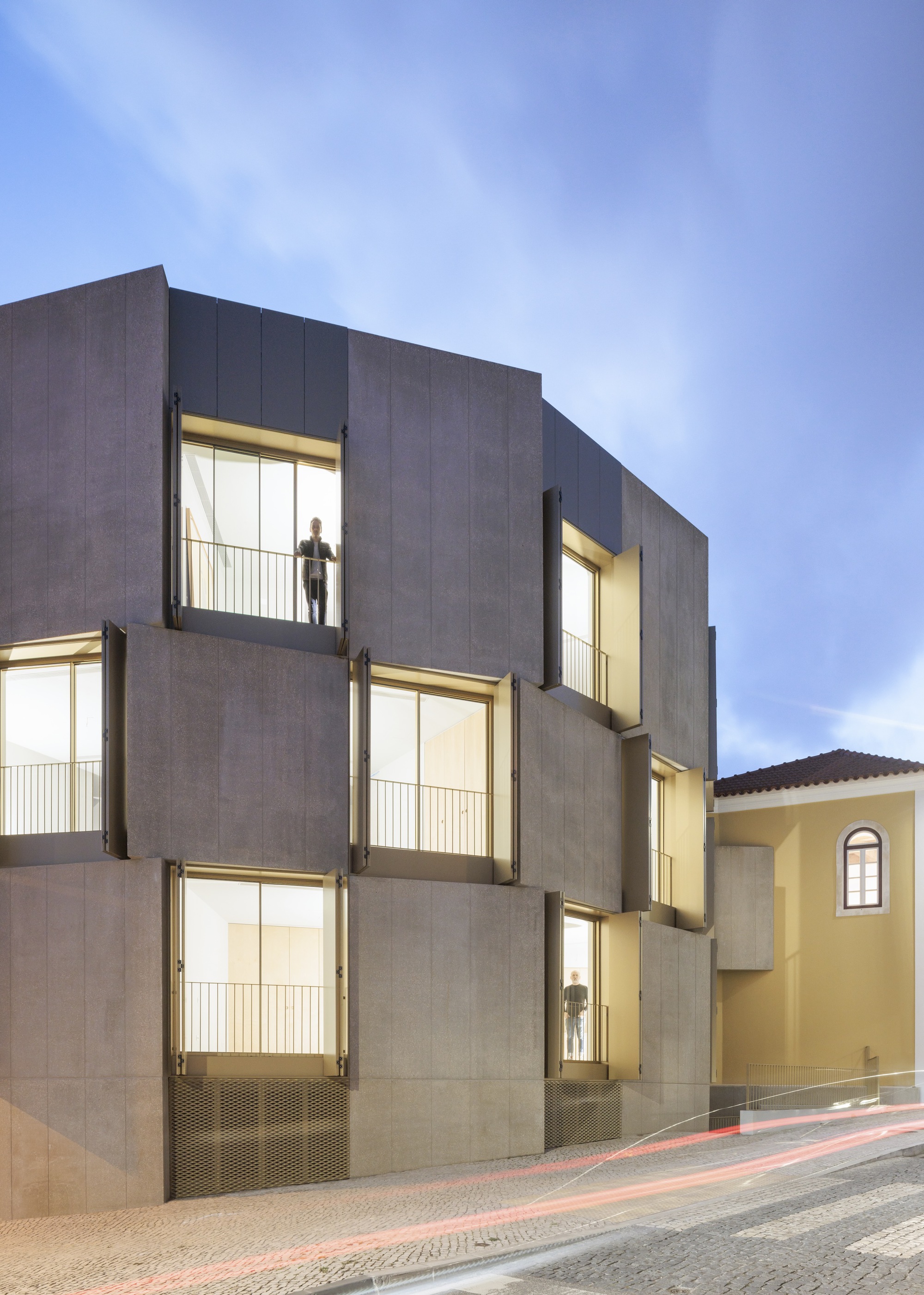 Gallery of Housing Complex in Leiria / Bureau des Mésarchitectures - 19