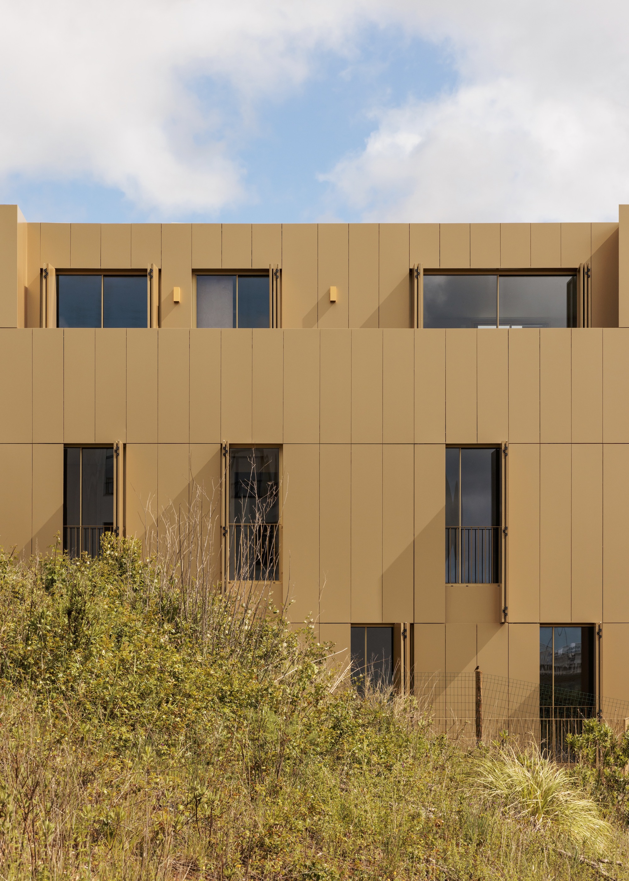Gallery of Housing Complex in Leiria / Bureau des Mésarchitectures - 16