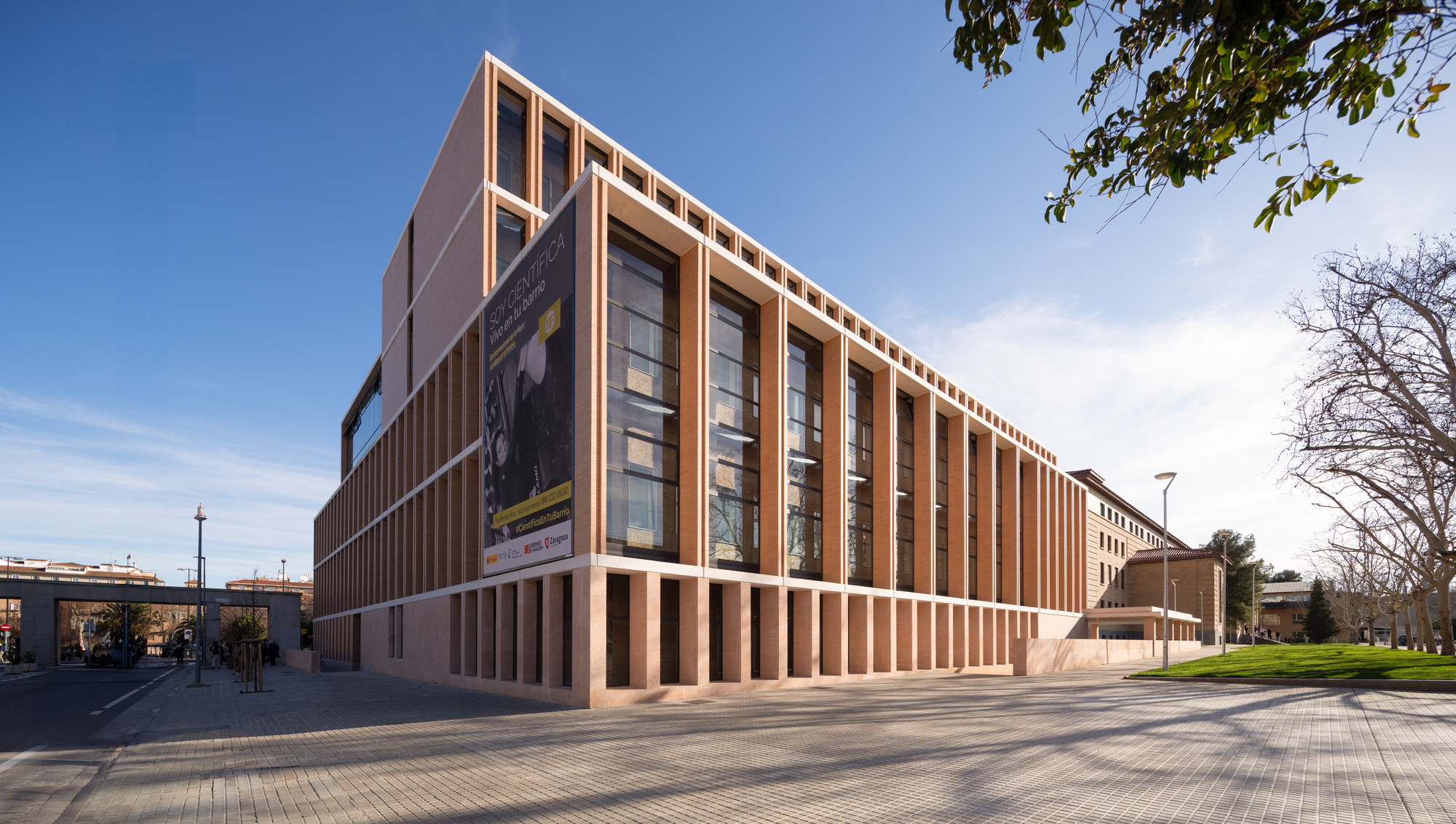 Galería de Reforma y ampliación de la Facultad de Filosofía y Letras de la Universidad de ...